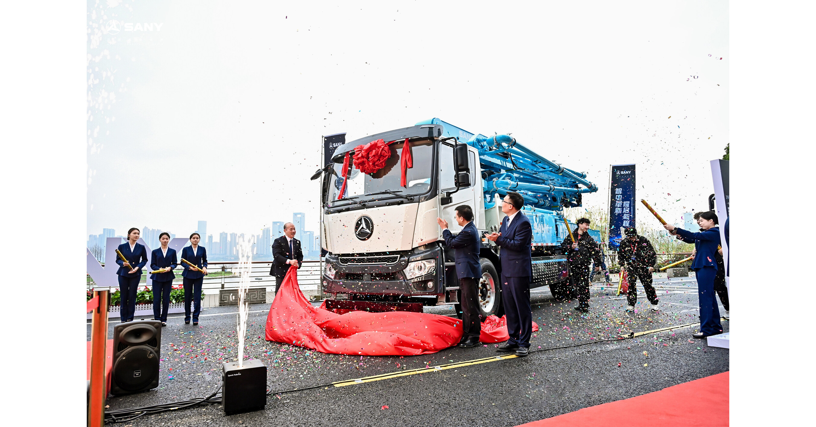 SANY Debuts World's First Intelligent Hybrid Pump Truck