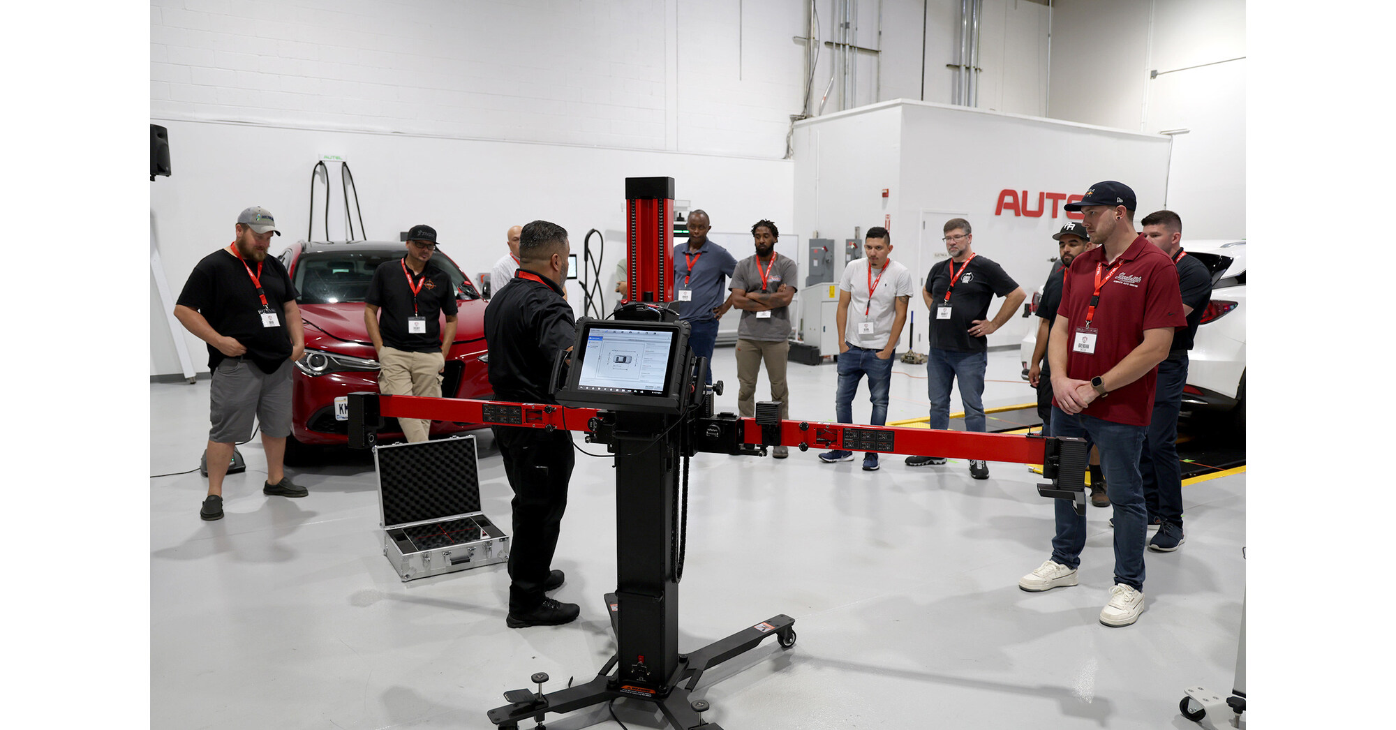 Autel U.S. ADAS Training Program Achieves ASE and I-CAR Accreditation