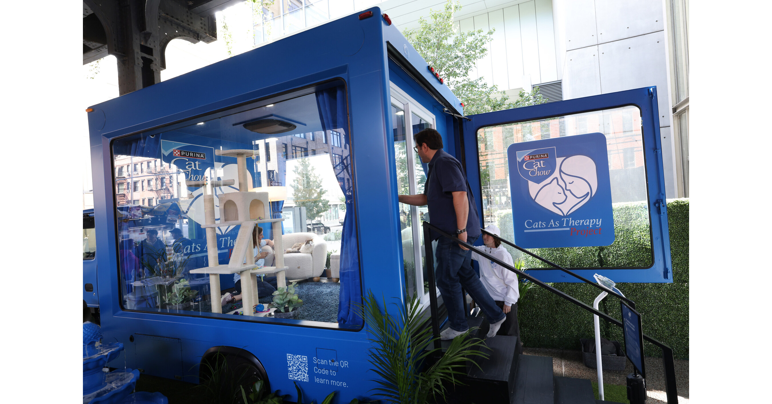 Purina Cat Chow Brings the Healing Power of Cats to College Campuses ...