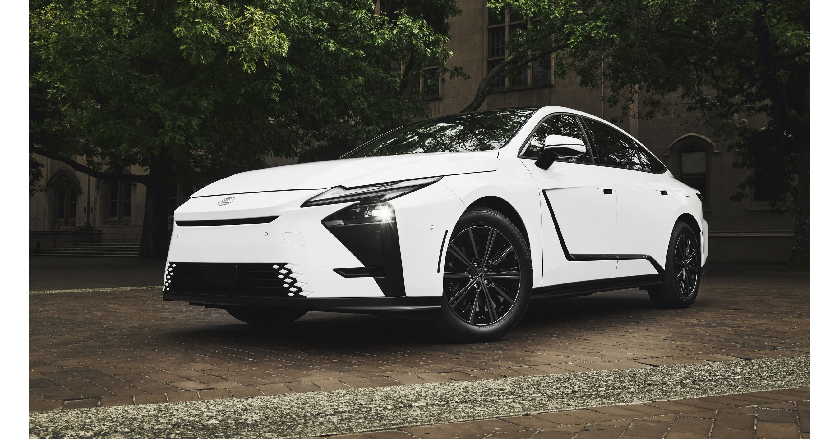 2026 LEXUS ES 350h HYBRID JOINS BATTERY-ELECTRIC ES 350e, ES 500e IN ...