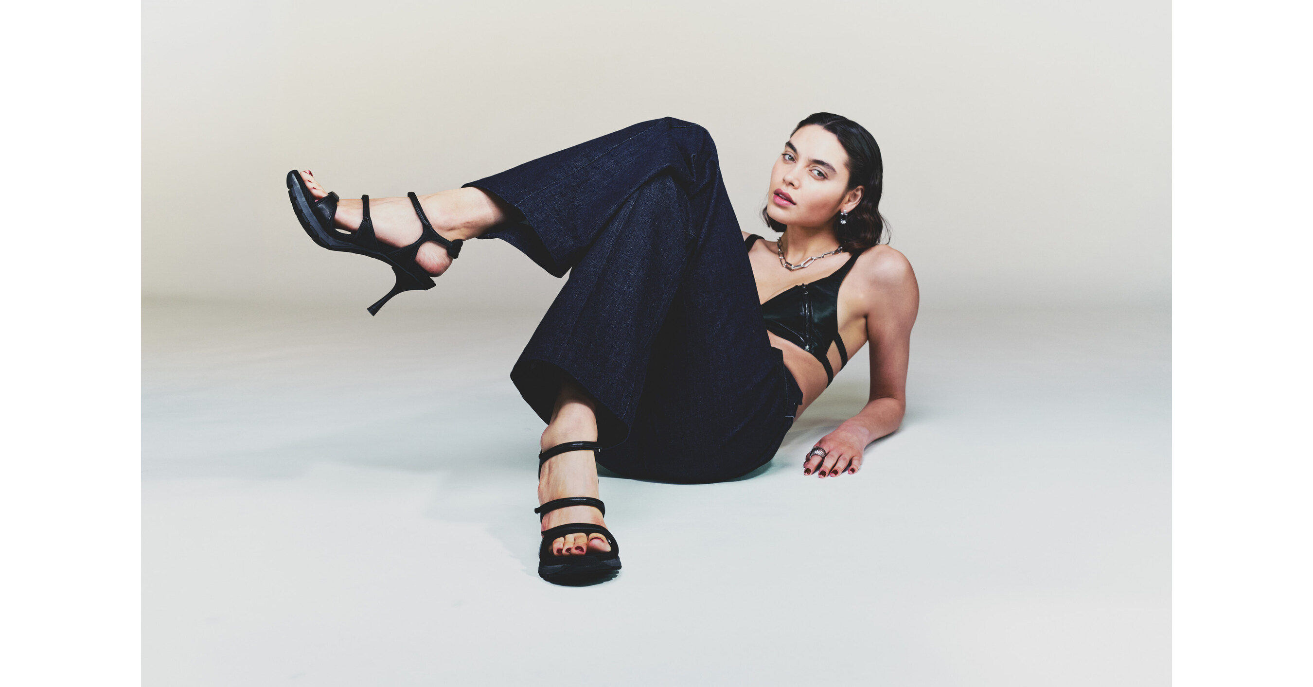 SARA BLAKELY'S SNEEX INTRODUCES THE FIRST HYBRID HIGH HEEL SANDAL ...