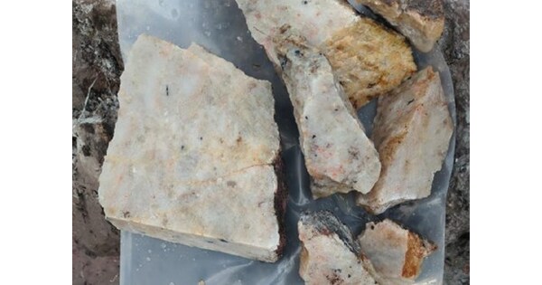 Nouvelles découvertes de pegmatites à haute teneur en lithium, césium ...