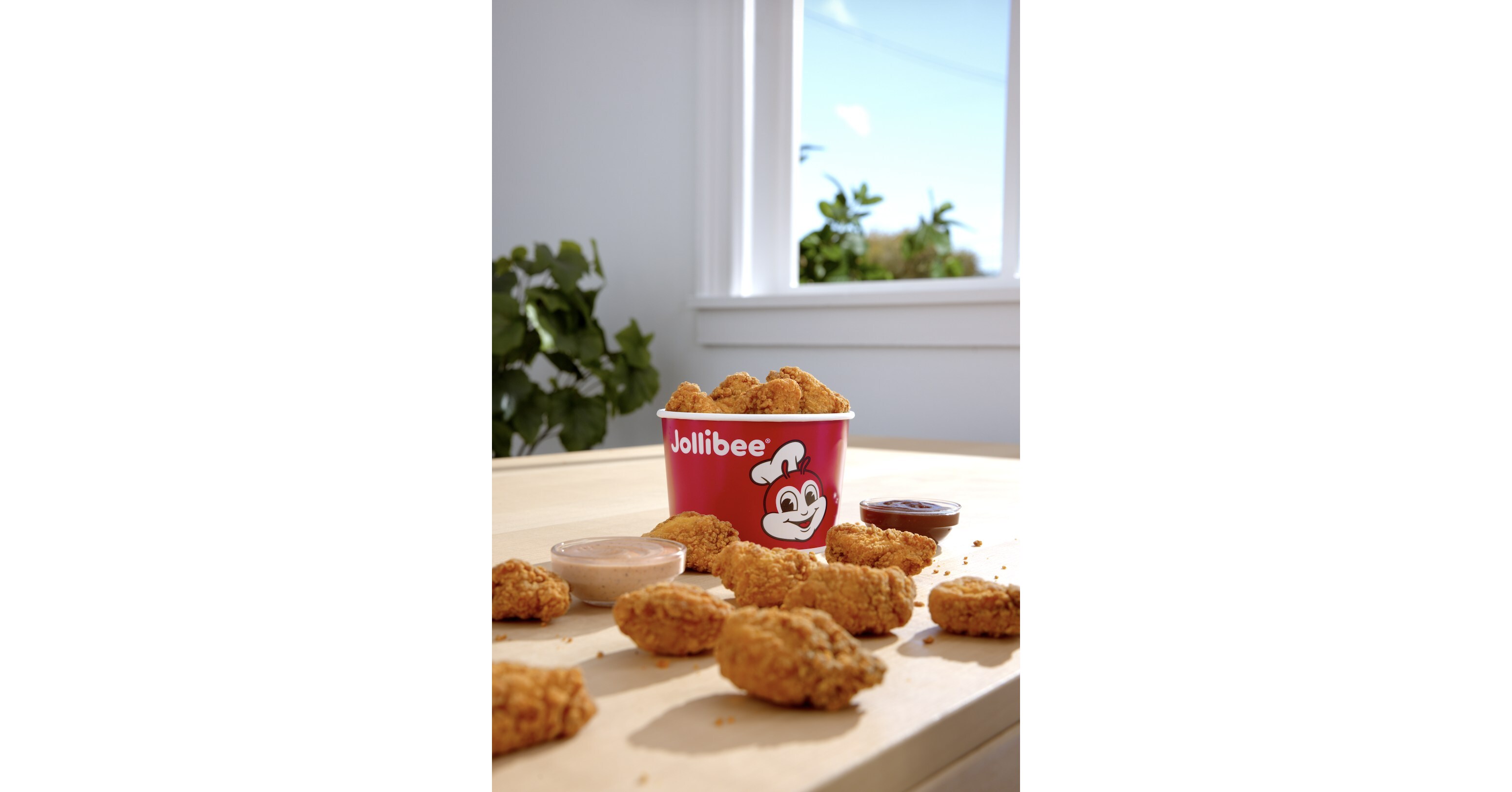 The Best Fried Chicken in America Just Went Bite-Sized: Jollibee Will ...