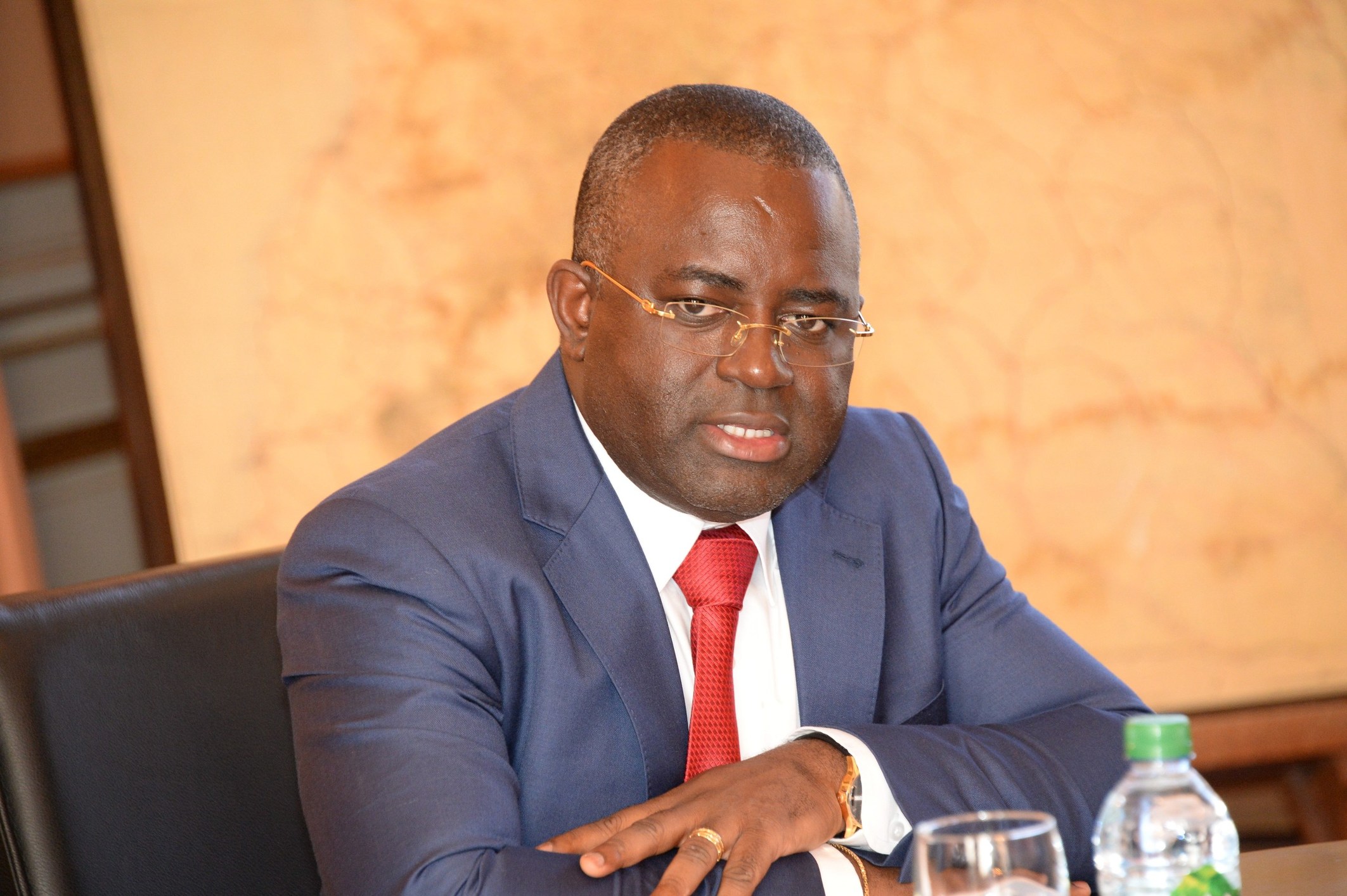 National Bank of Angola Reveals International Recognition Strategy in Paris