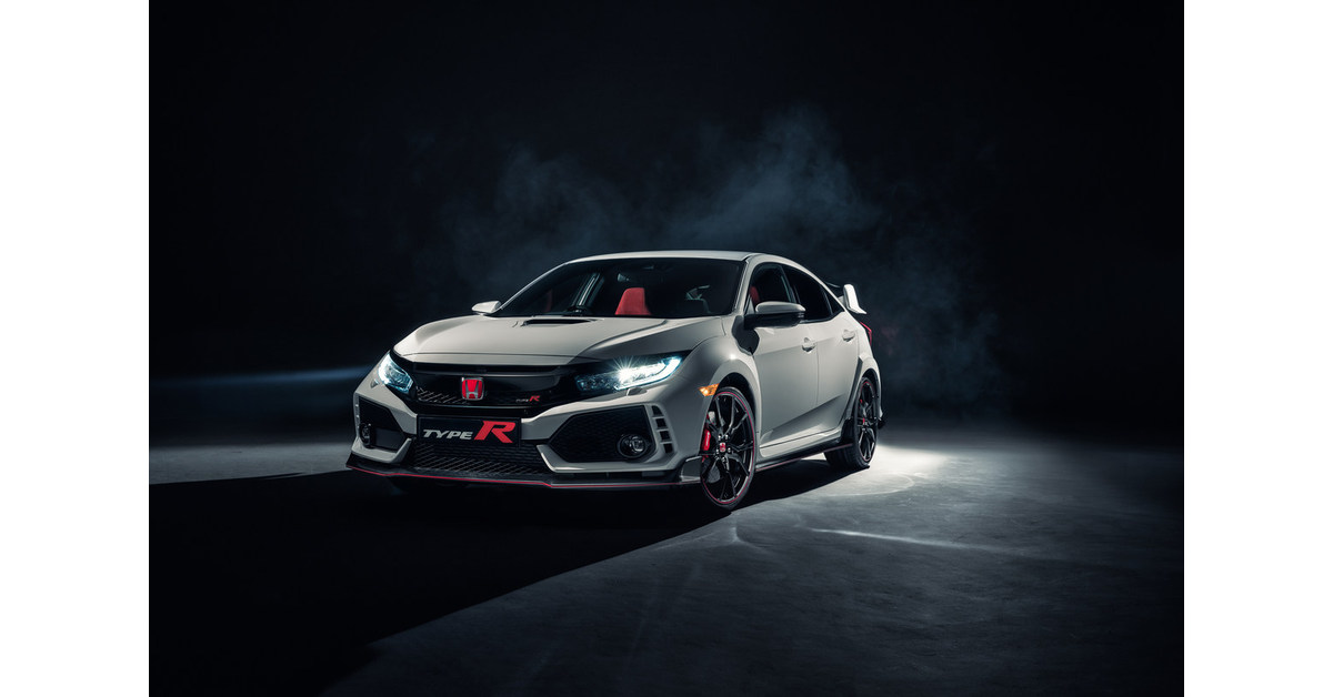 Civic Type R Makes U.S. Debut at 2017 AutoCon in Los Angeles