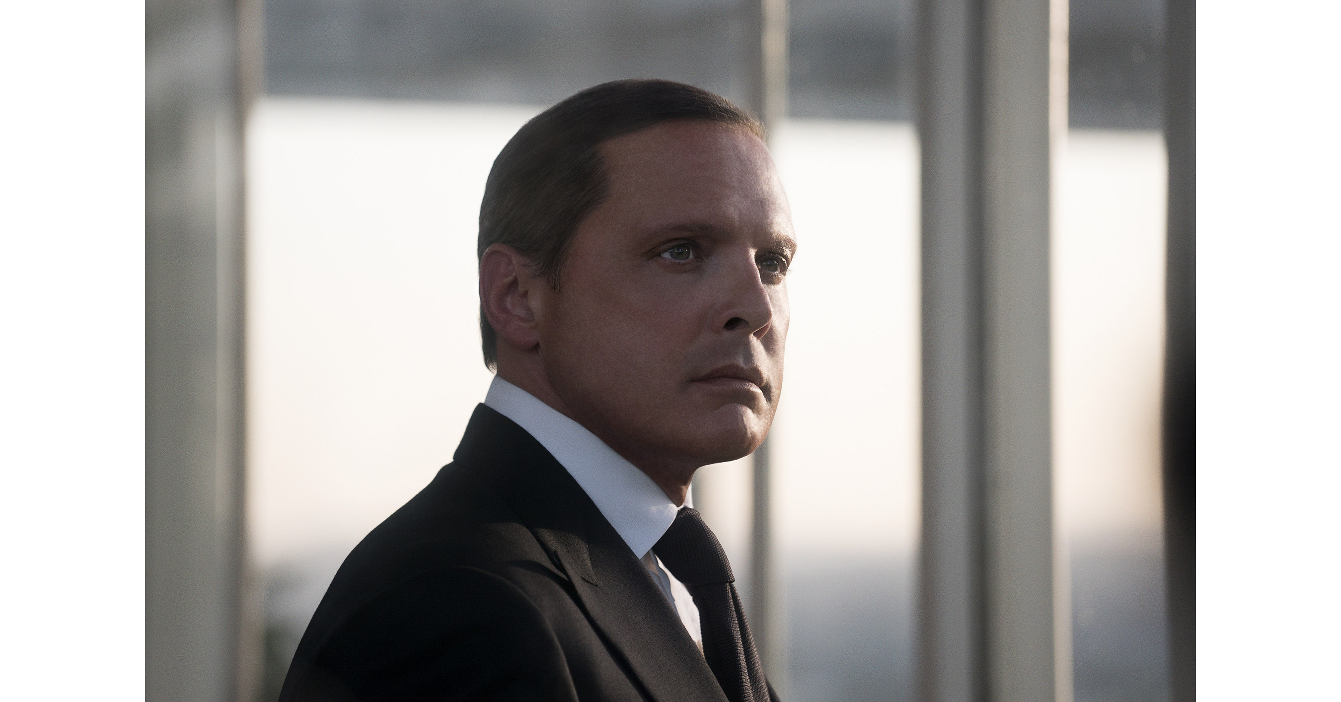 Serie oficial autorizada de la vida de Luis Miguel se estrenará por ...