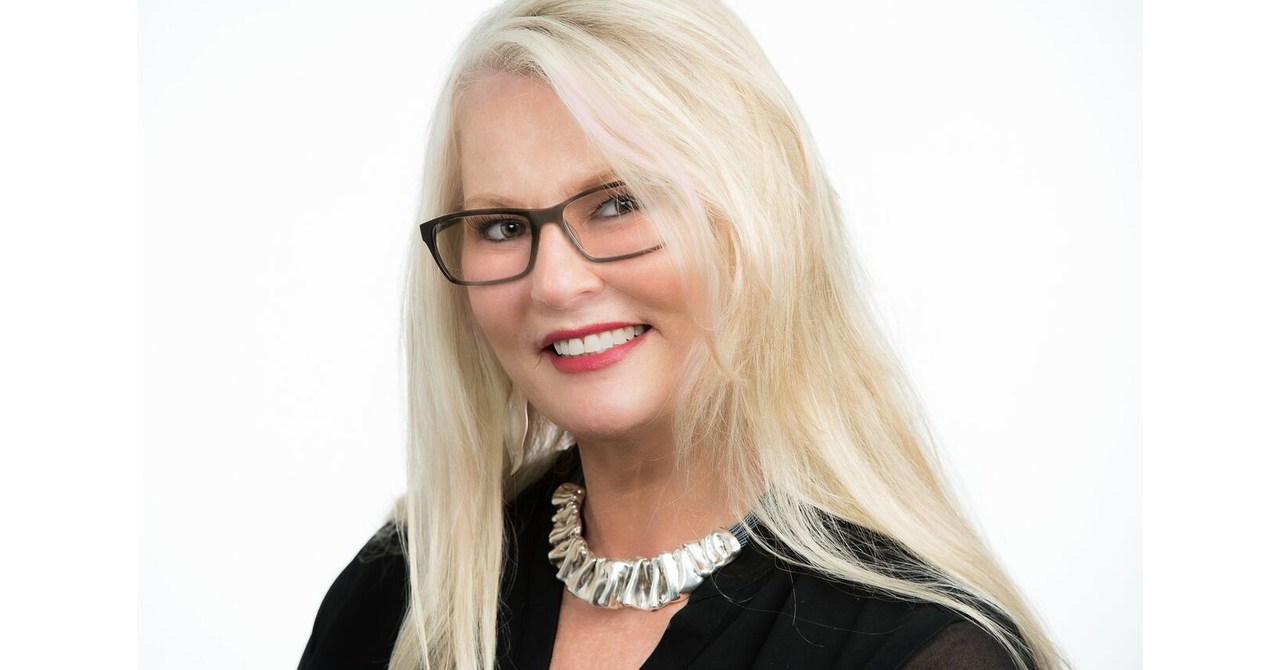 On Trend with Connie Post in Denver: The Showroom @Furniture Row