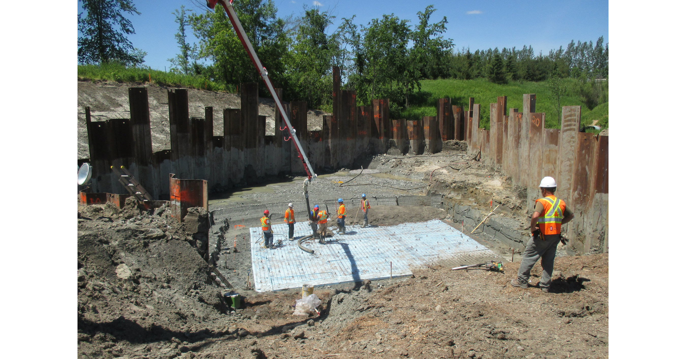 Travaux de l'autoroute 25 entre les kilomètres 44 et 45 à Saint-Roch ...