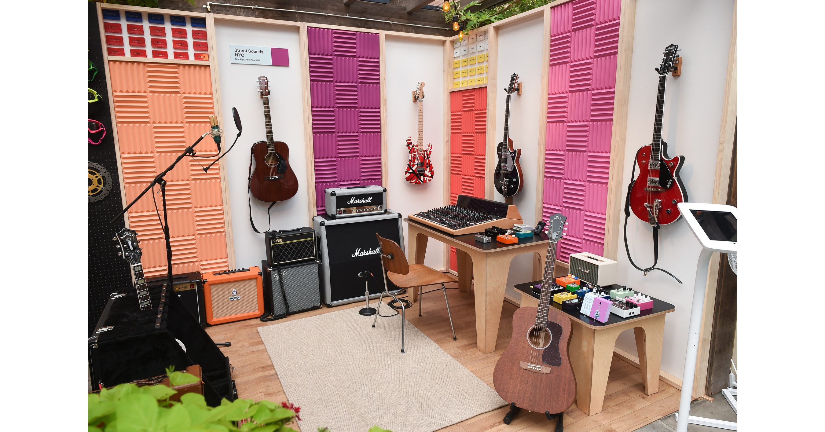 eBay Invites Shoppers To Fill Their Carts With Color At First Virtual ...