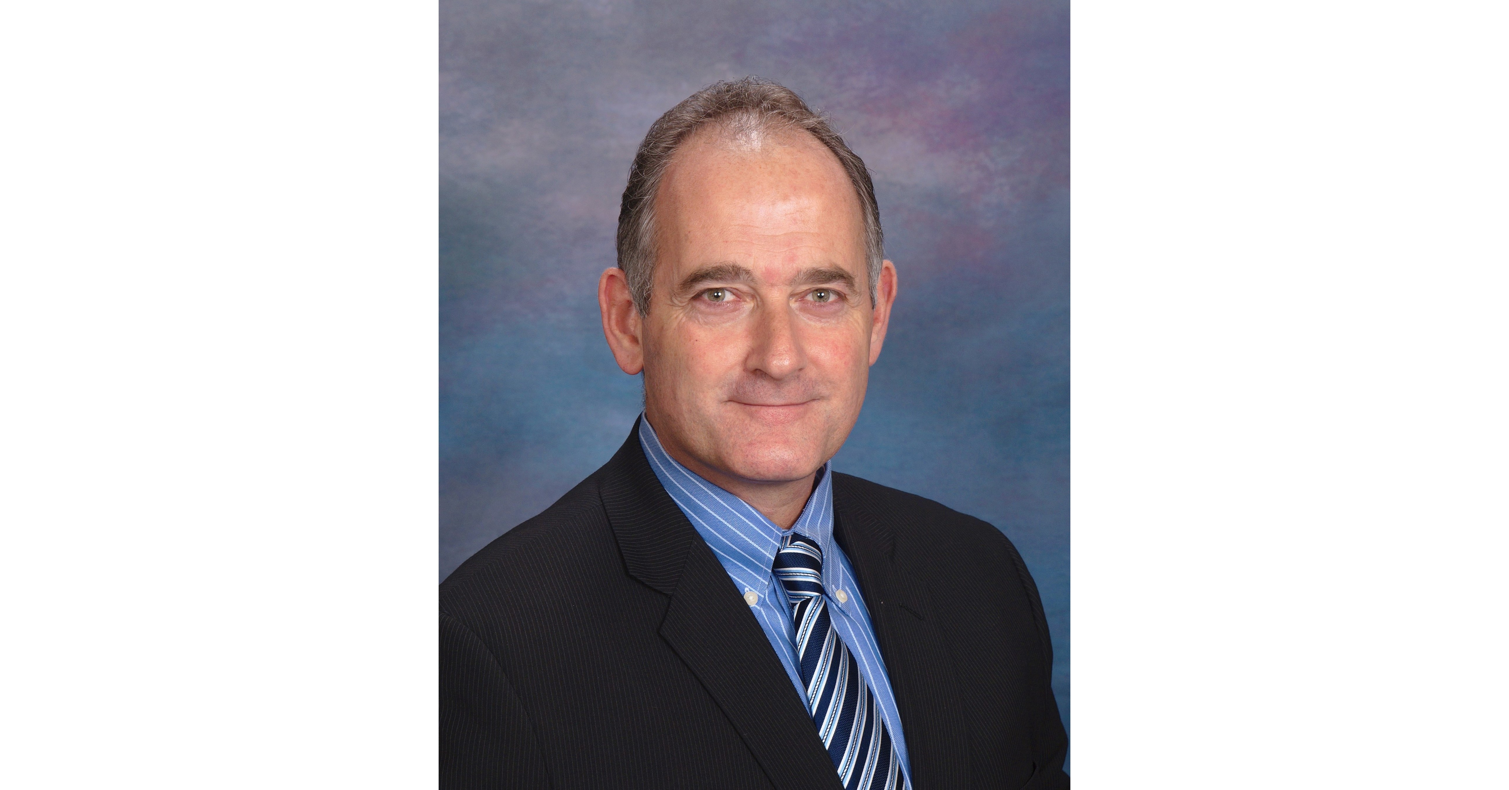 Dr. Nicolas Loebel Receives the 2017 IPA Clinical PDT Research ...