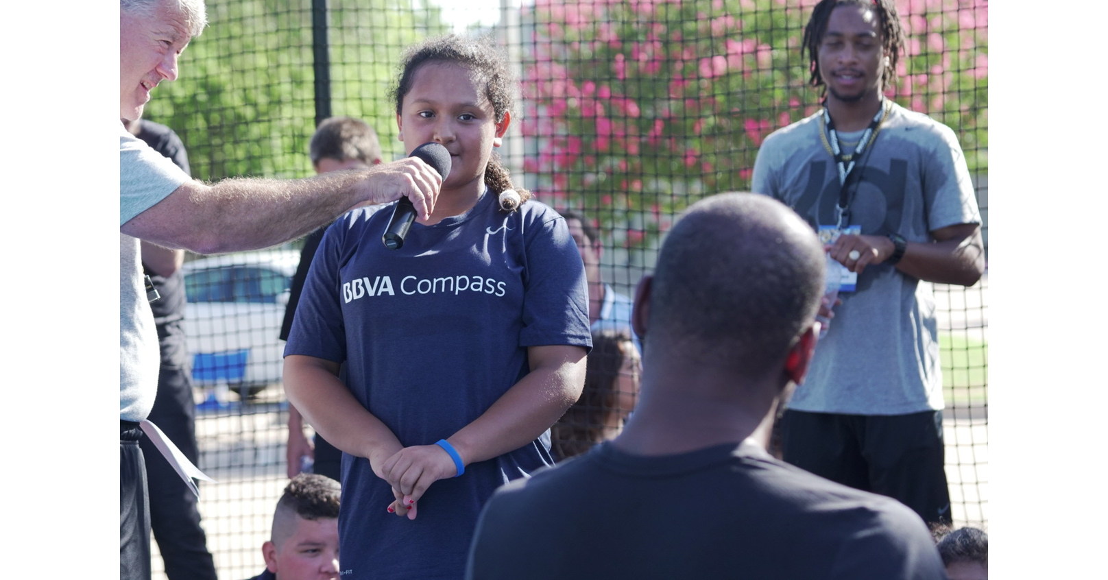 NBA All-Star Kevin Durant makes surprise appearance at Austin's IDEA ...