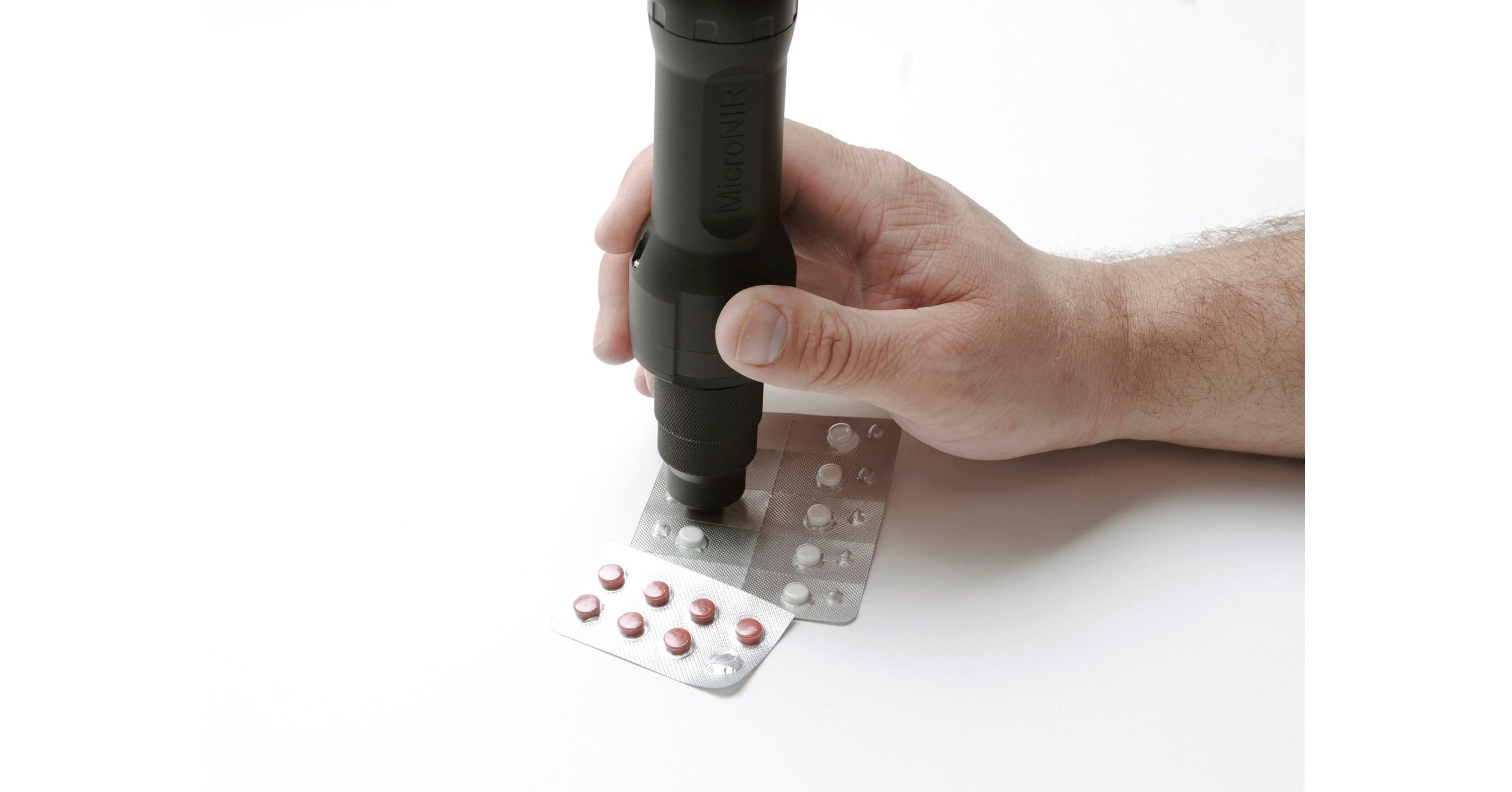 Viavi MicroNIR™ Tablet Probe Unlocks Accelerated Analysis of ...