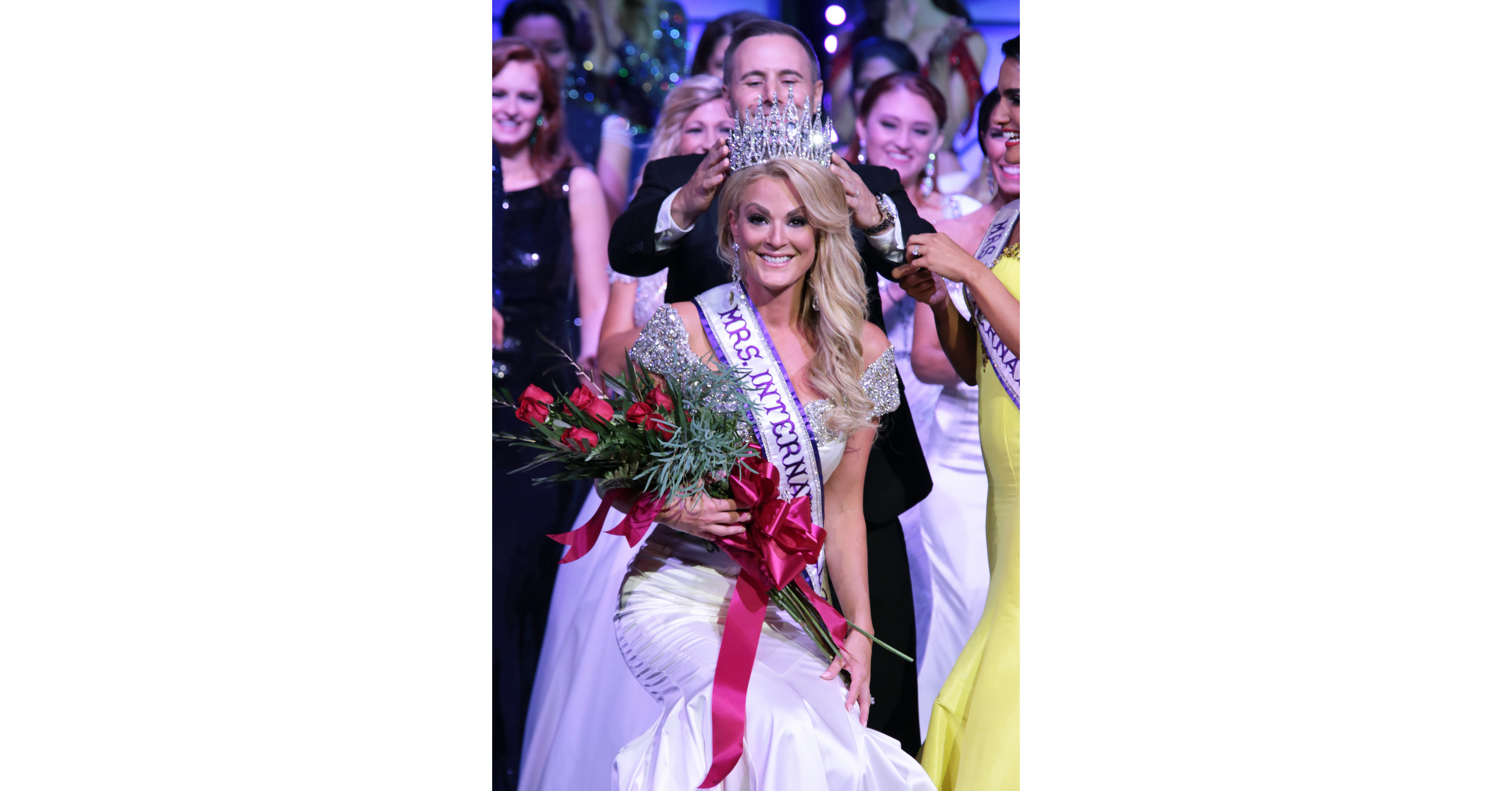 Mrs. Michigan International, Melissa Pocza, Crowned Mrs. International 2017
