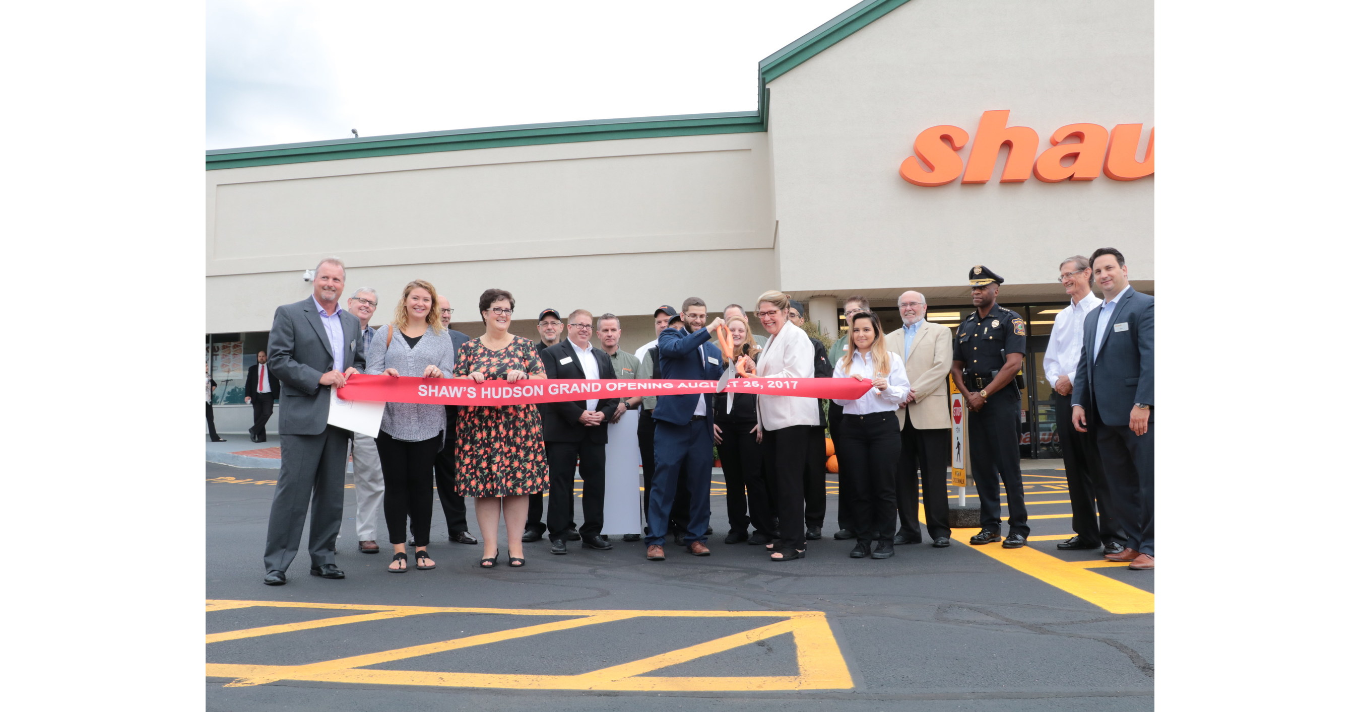 Shaw's Supermarkets Celebrates The Opening Of A New Store In Hudson, MA