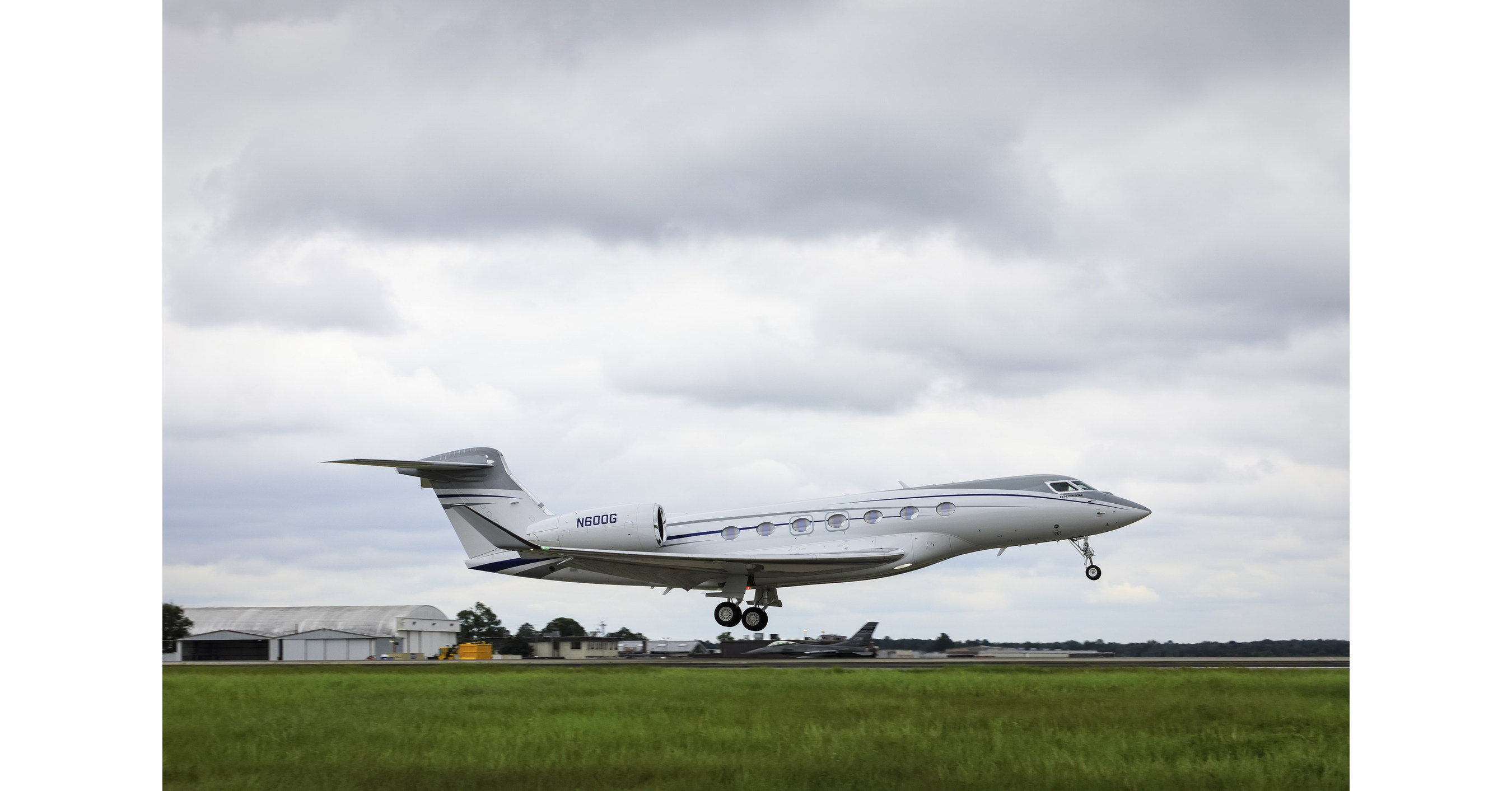 Fully Outfitted Gulfstream G600 Test Aircraft Completes First Flight