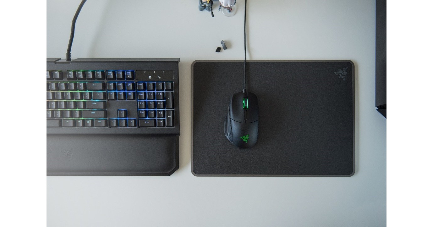 Razer Takes Aim At FPS Market With Customizable Basilisk Mouse