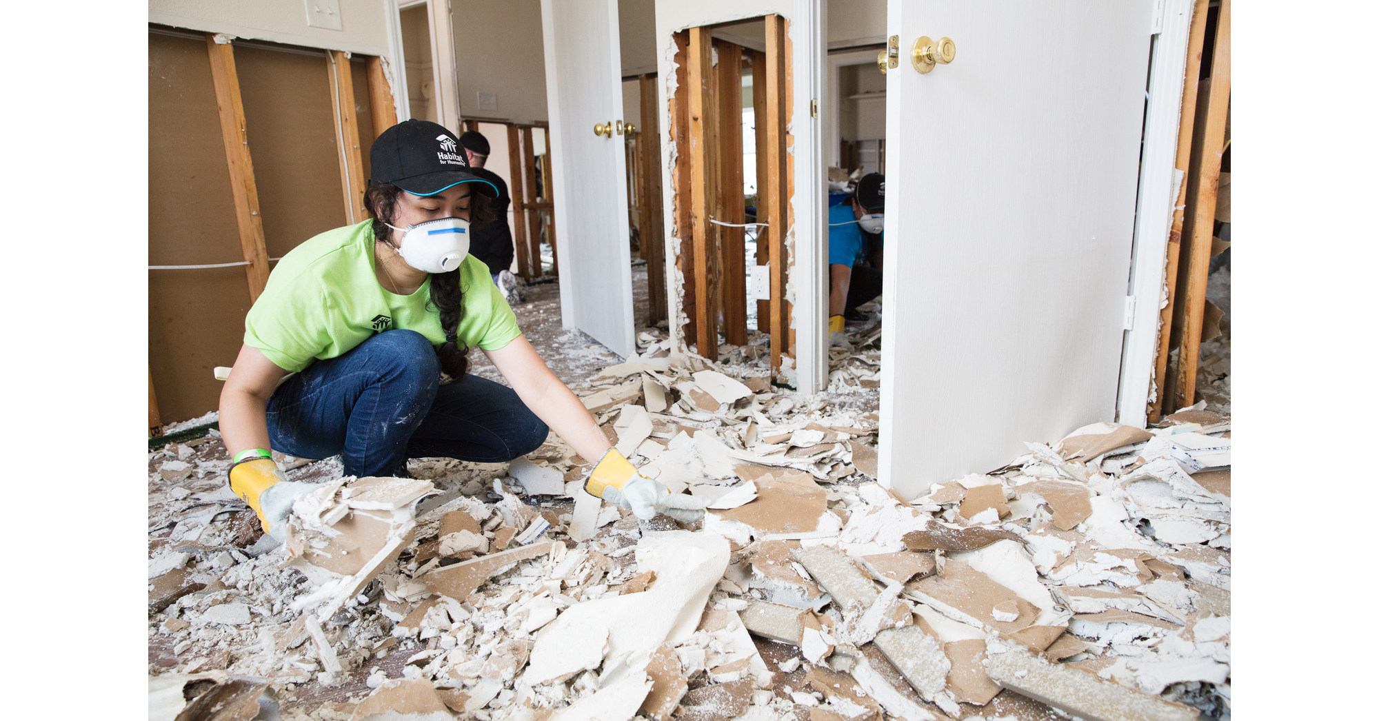 PHOTOS/VIDEO: Habitat for Humanity begins Harvey clean-up