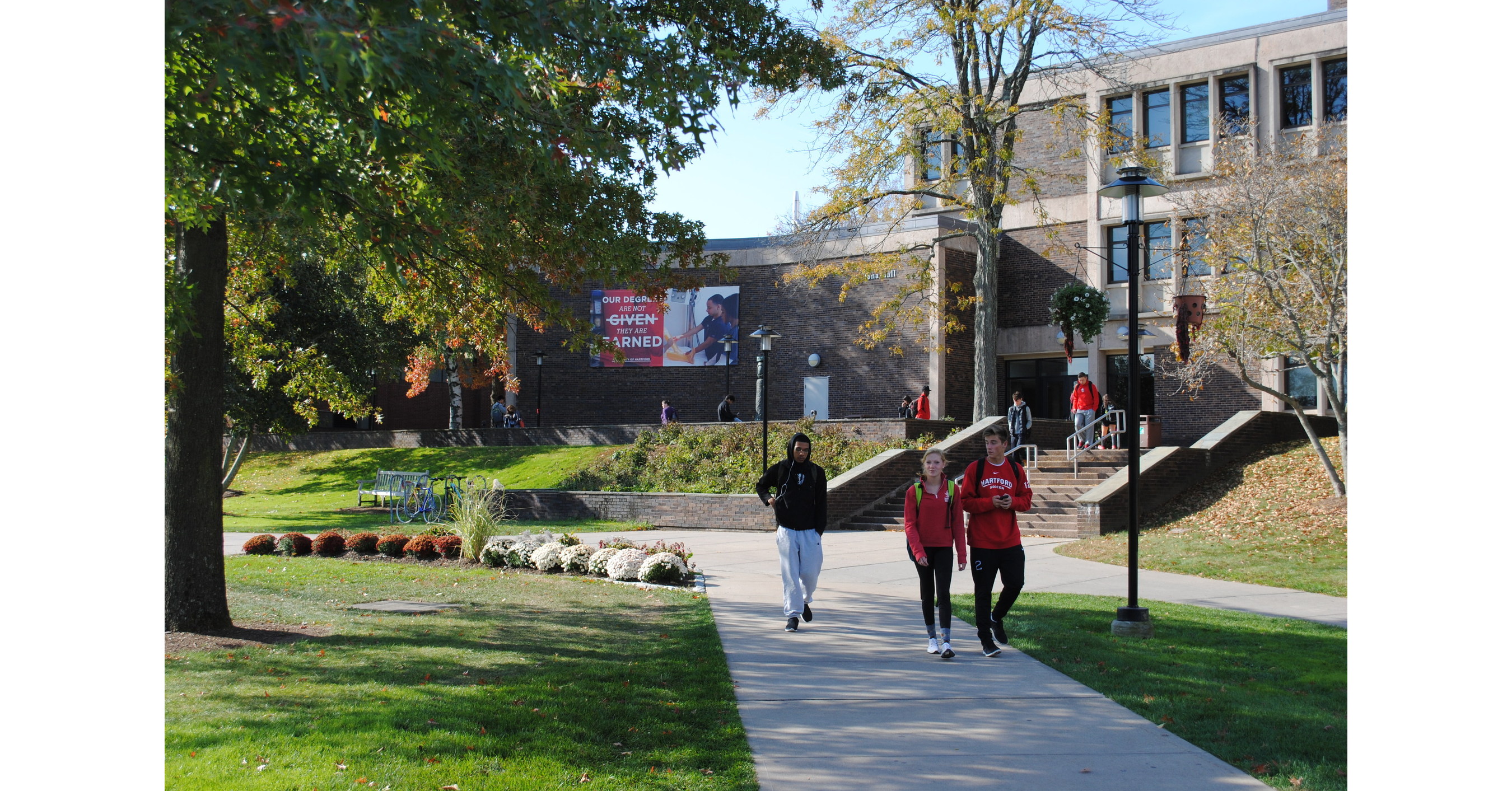 EC Partners With Top 200 US University