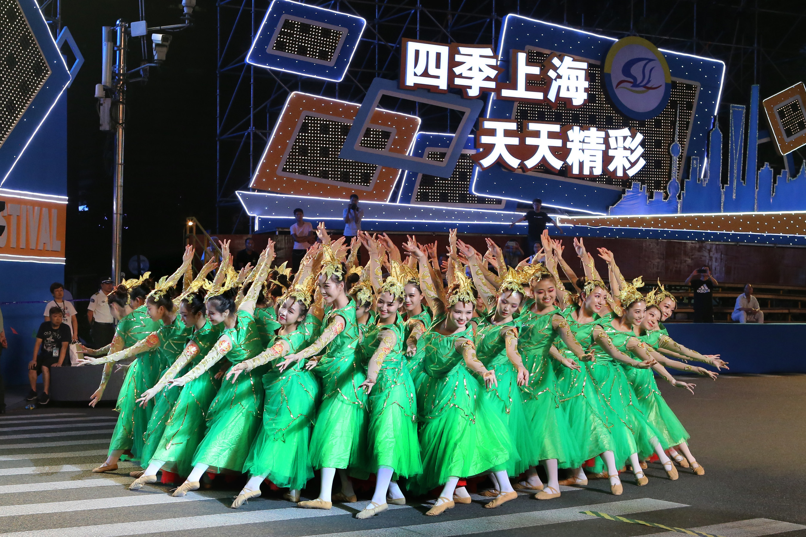 2017 Shanghai Tourism Festival Floats Parade Brings Excitement to the City