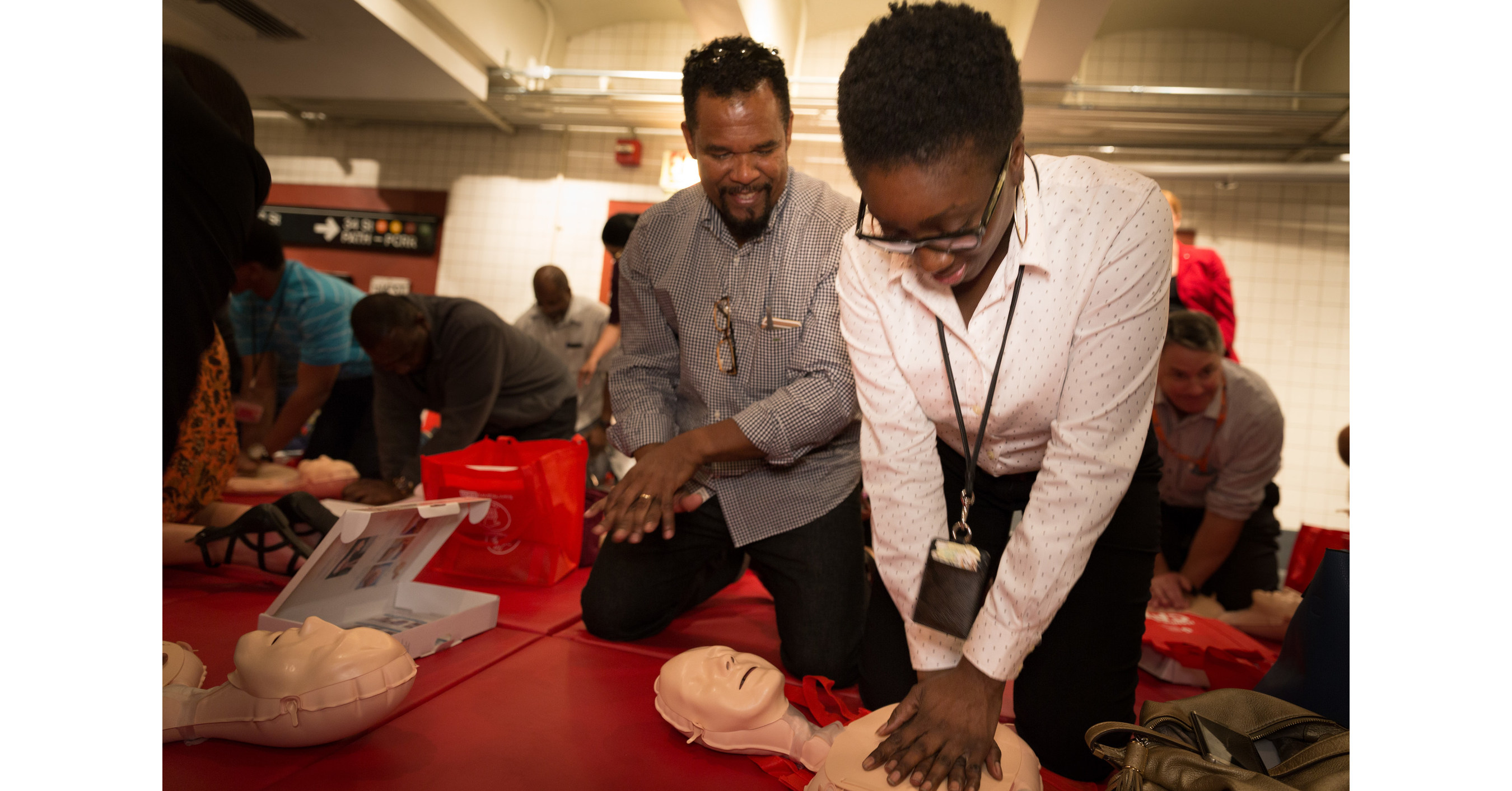 NYC MTA workers learn Hands-Only CPR after employee used skill to save ...