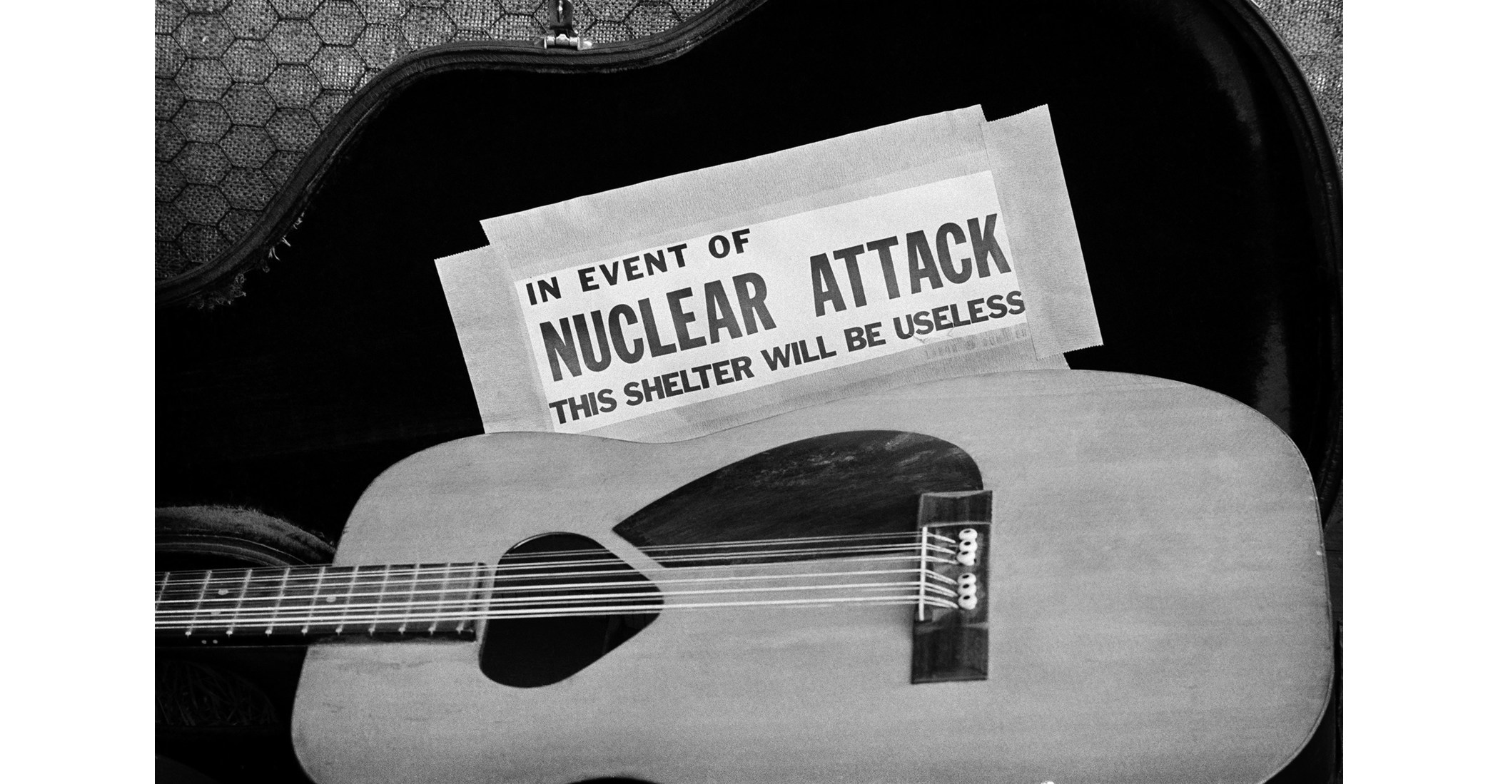 Jim Marshall's Collection of Previously Unseen Peace Photographs on ...