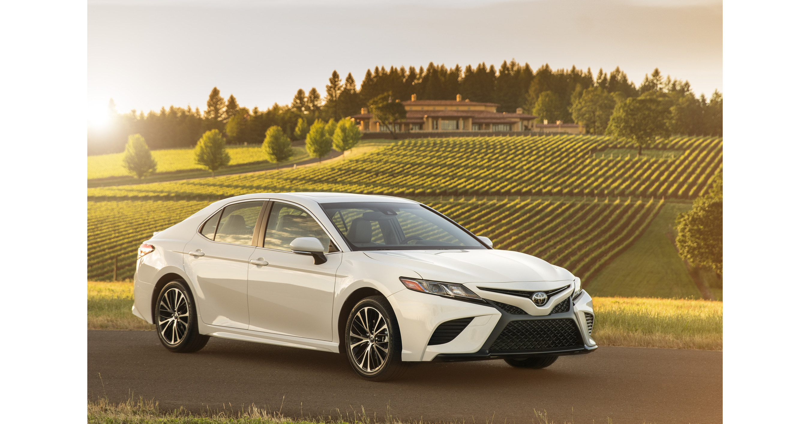 Green Car Journal Announces Finalists For 2018 Green Car of the Year ...