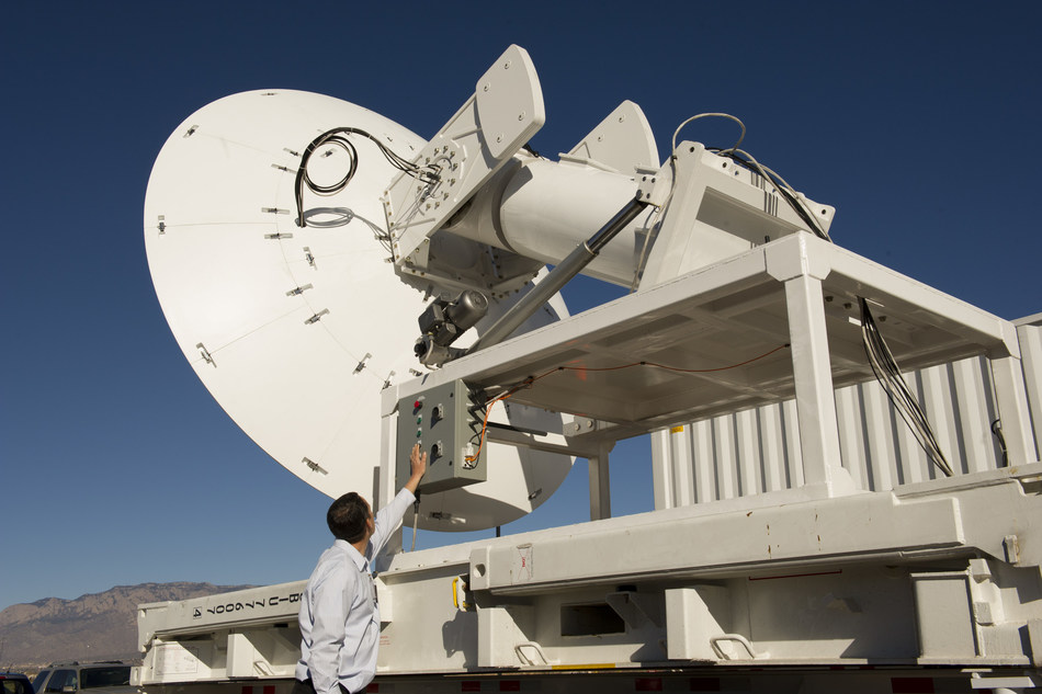 Raytheon opens new engineering facility in Albuquerque