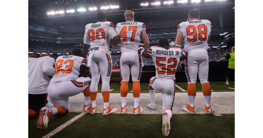 Viral Petition on StandUnited.org Seeks NFL Anthem Rule