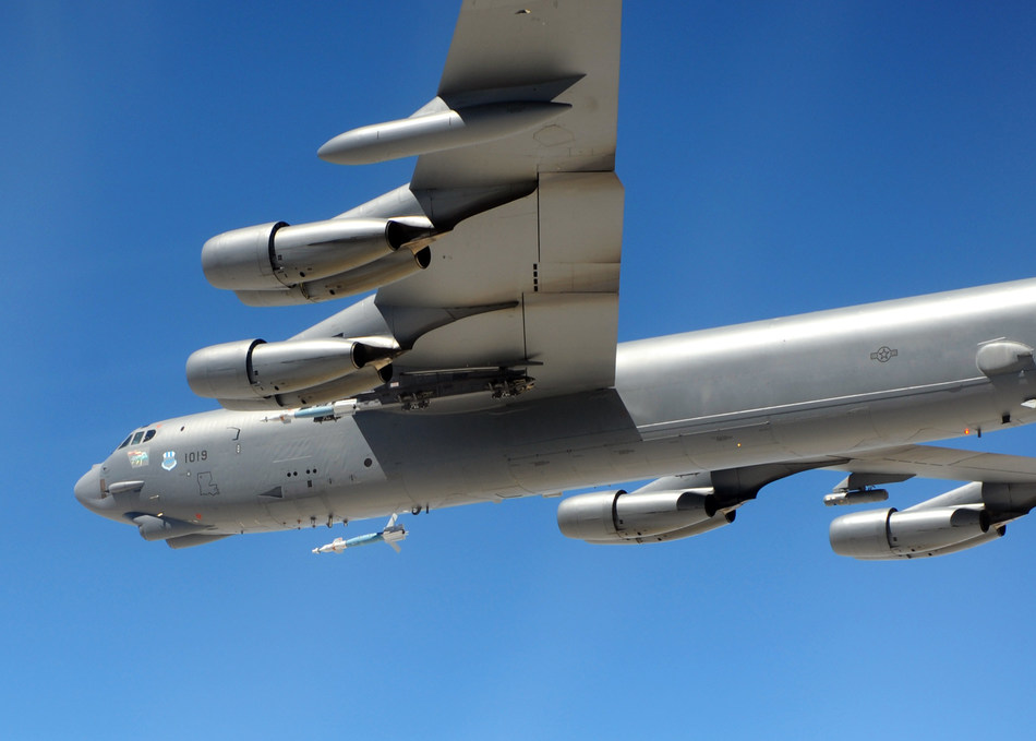 U.S. Air Force Awards Lockheed Martin $131 Million Contract for Paveway ...