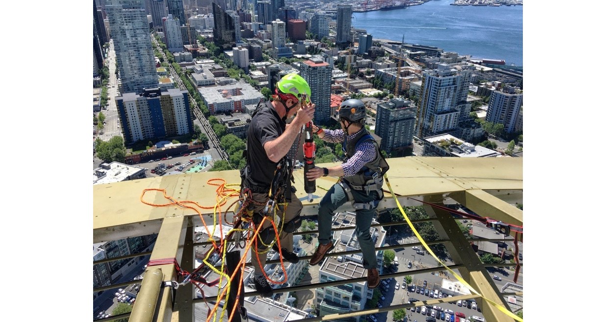 Space Needle Launches New Virtual Reality Installation: The VR Bar