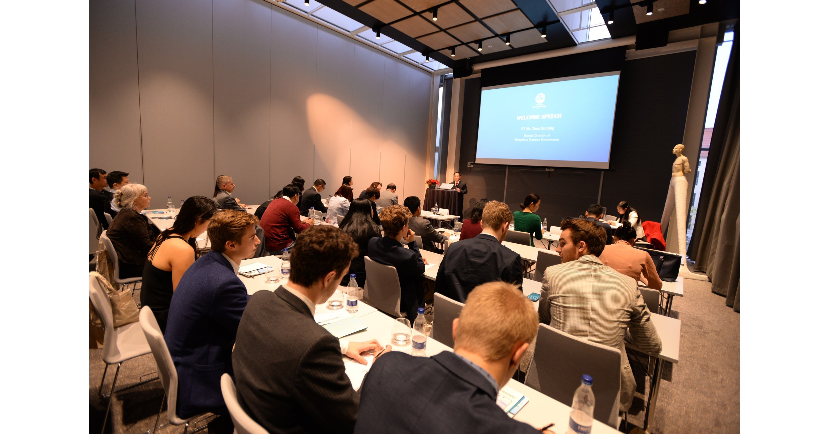 Hangzhou promotes its rich tourism resources across Europe