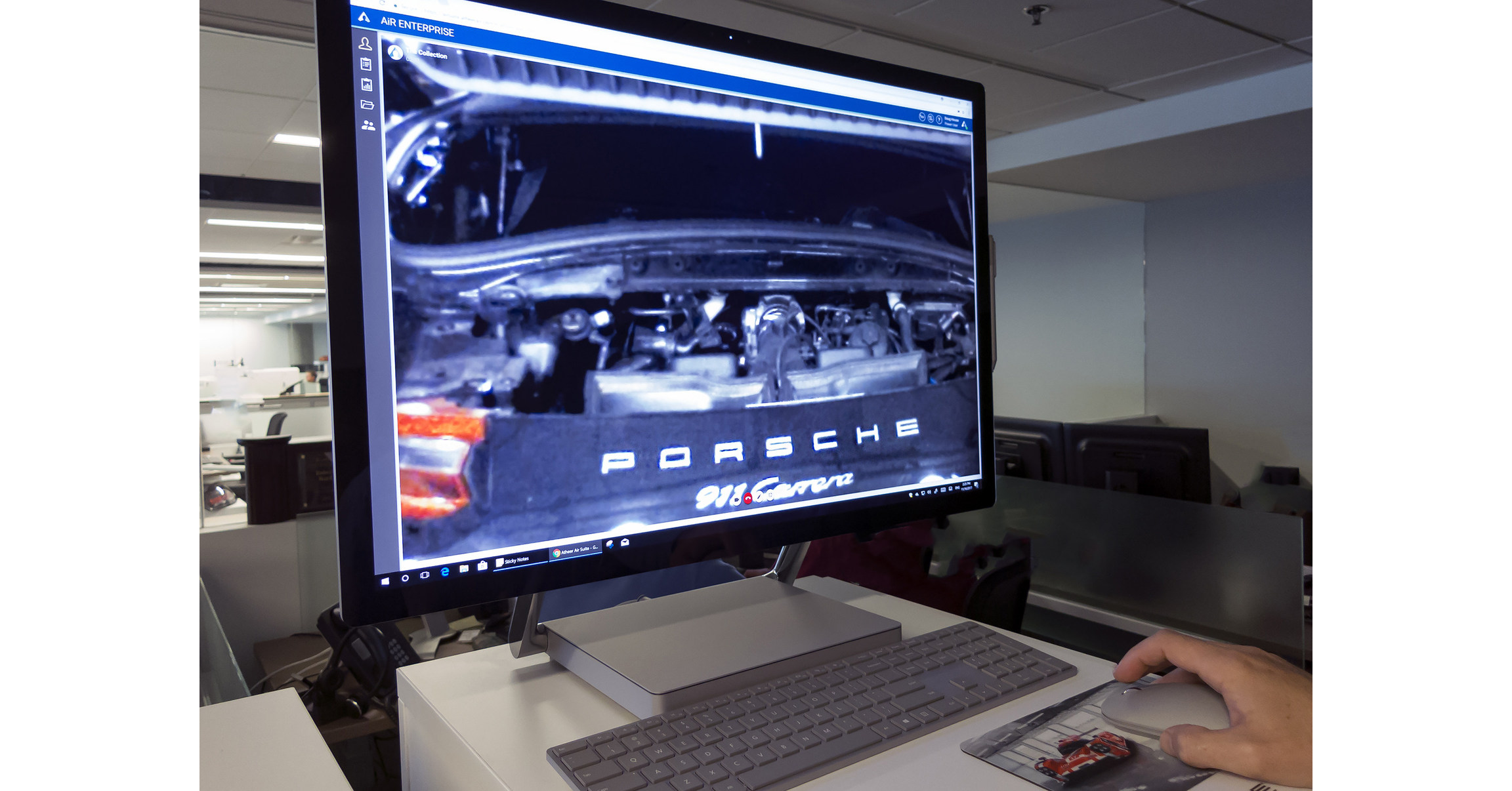 Porsche Announces Introduction of "Tech Live Look" Augmented Reality ...