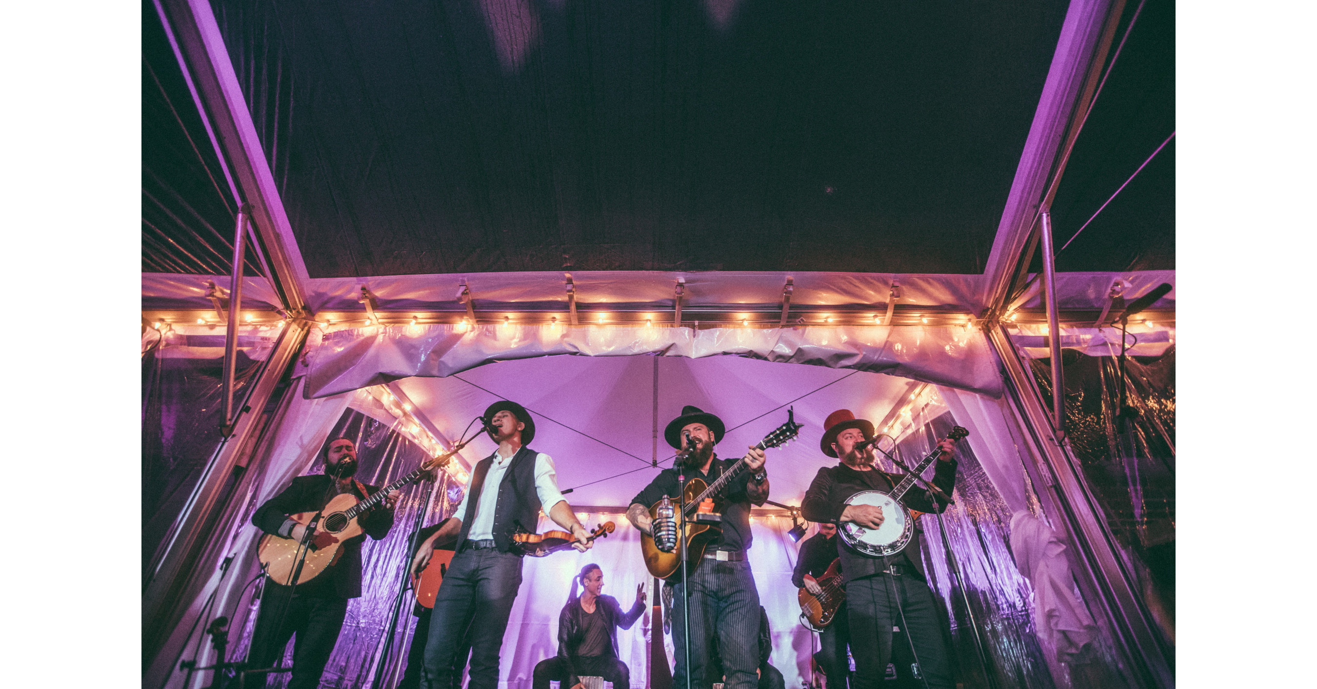 A Star-Studded Night Raises 1.7 Million Dollars For Zac Brown's Non ...