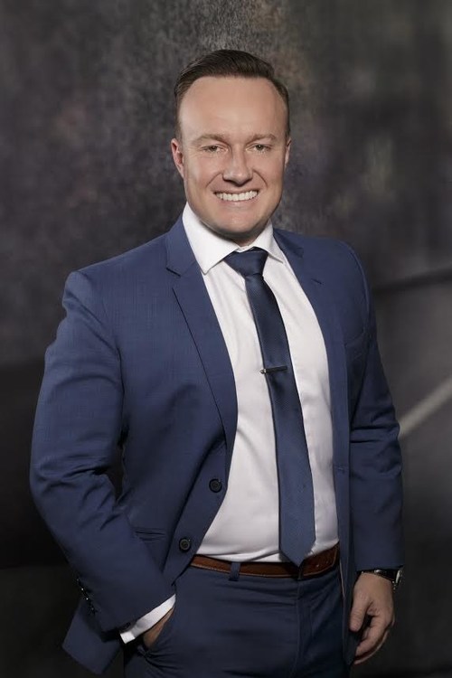 Brett Neil Saunders, CEO, Managing Director and Founder of HIFLOW ...