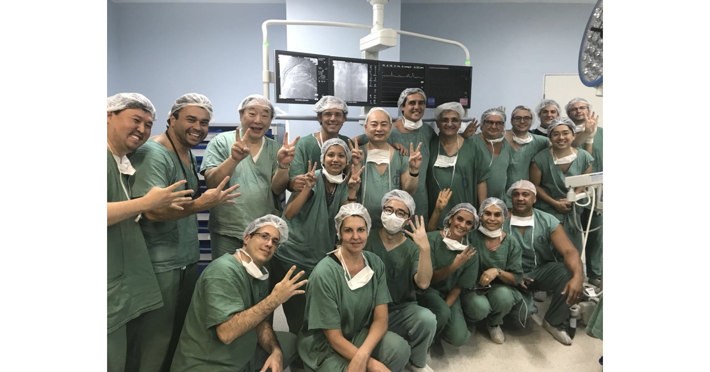 El primer implante clínico de una válvula pulmonar transcateteriana ...