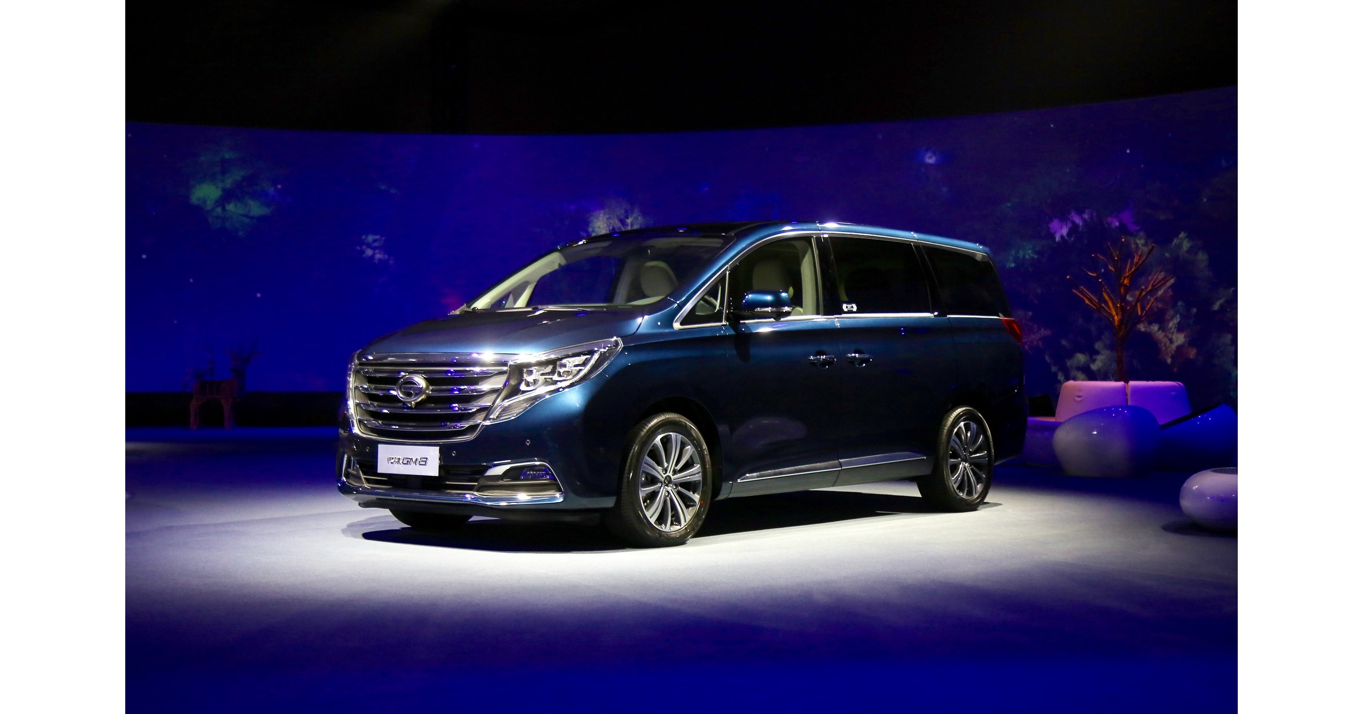 La GM8, première mini-fourgonnette vedette de GAC Motor, est mise en vente