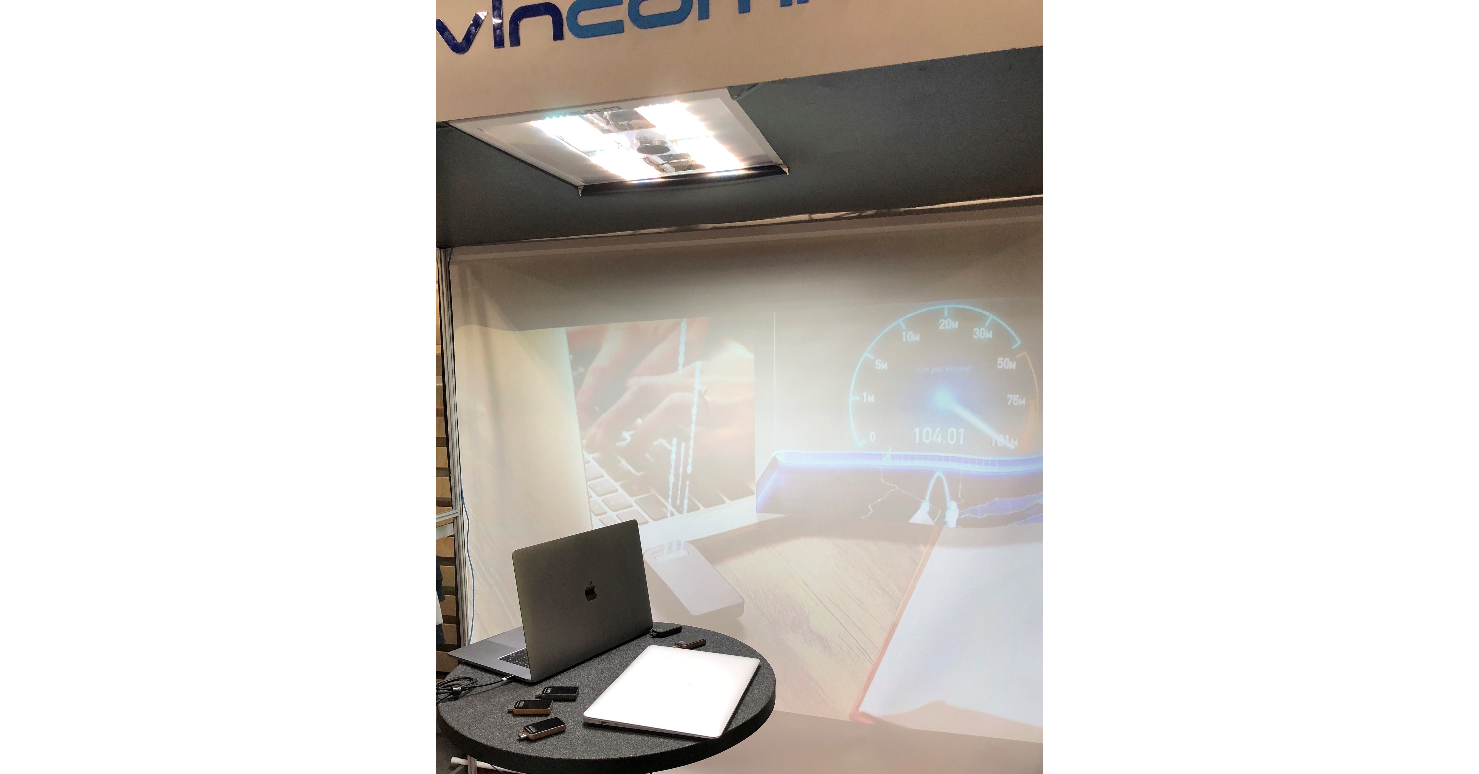 VLNComm Launches the World's First Li-Fi Lighting Panel at CES 2018