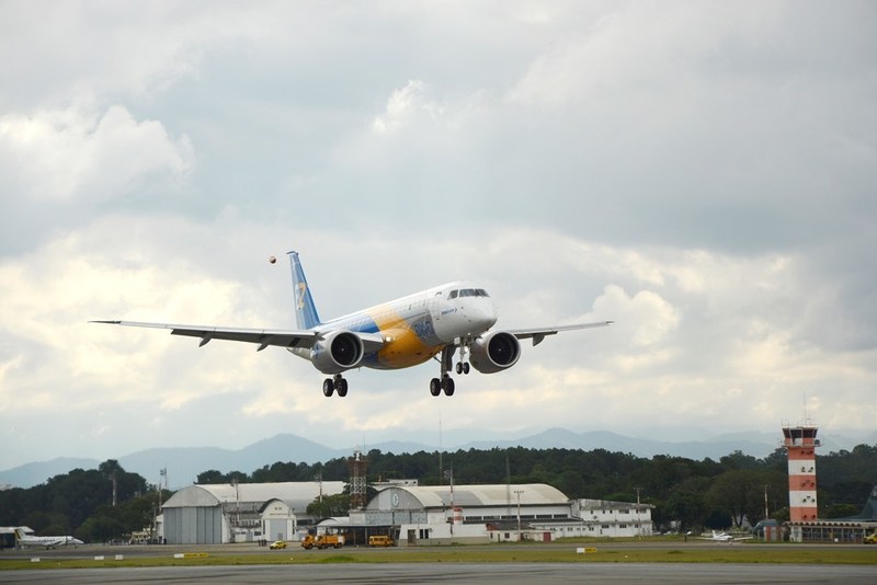 Embraer Receives Delivery of First Pratt & Whitney Geared Turbofan ...