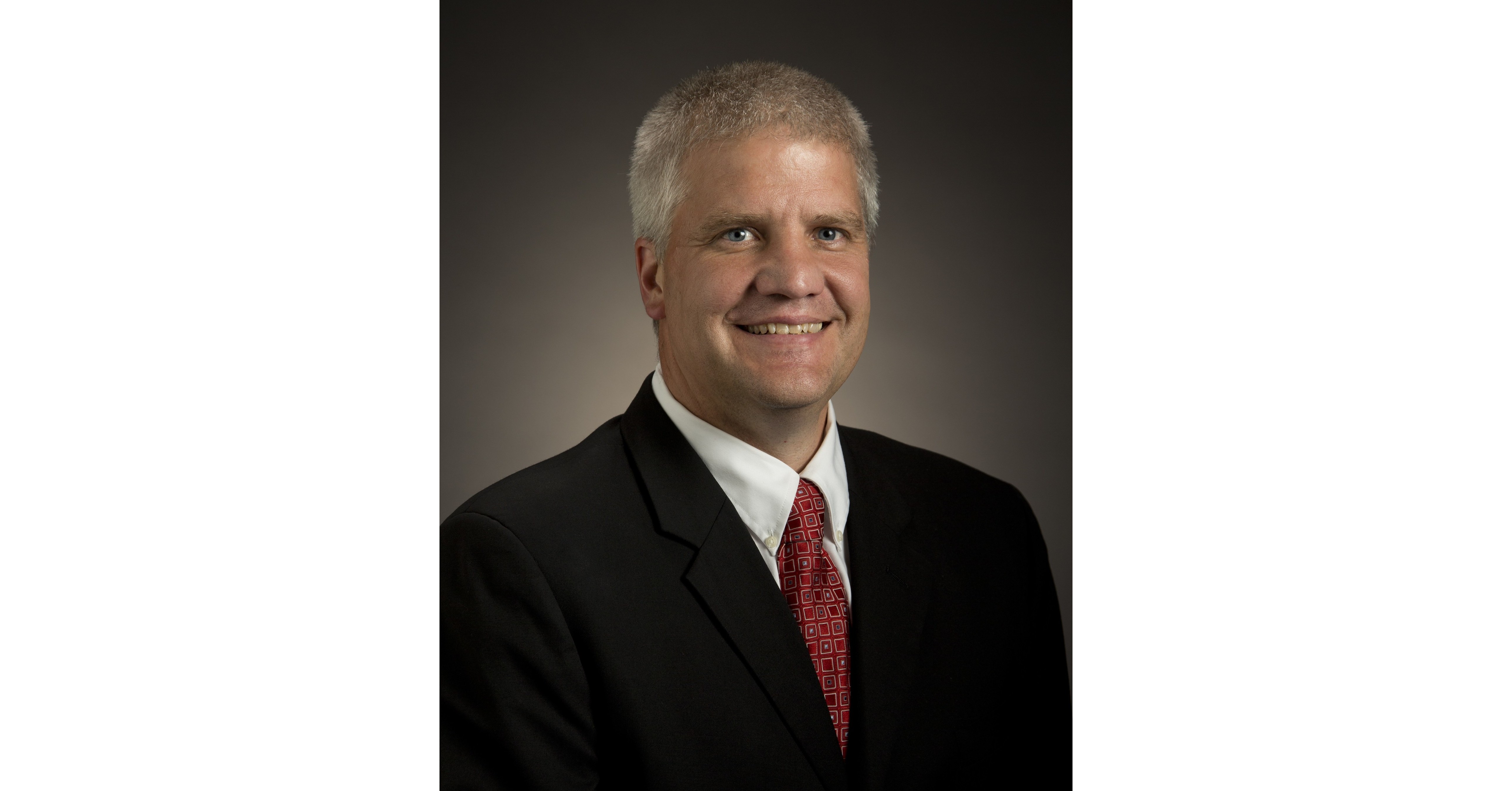 Caterpillar Announces Officer Departure