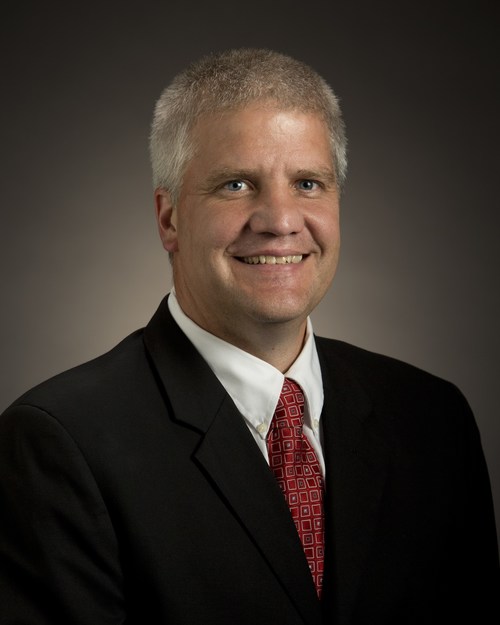 Caterpillar Announces Officer Departure