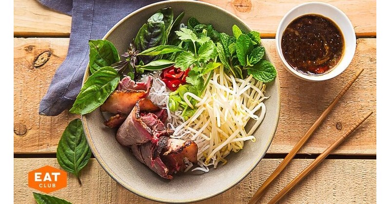 Fuel Your Corporate Team: EAT Club Offers Lunch as an Employee Benefit