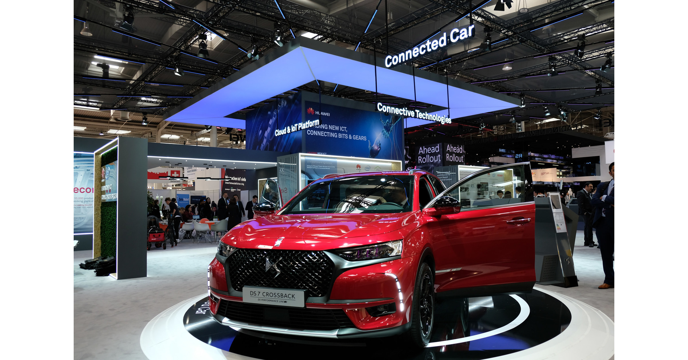 Huawei-Groupe PSA's First Connected Vehicle Debuts at HANNOVER MESSE 2018