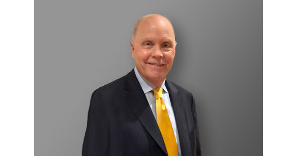 Fritz Henderson Joins Hawksbill Group