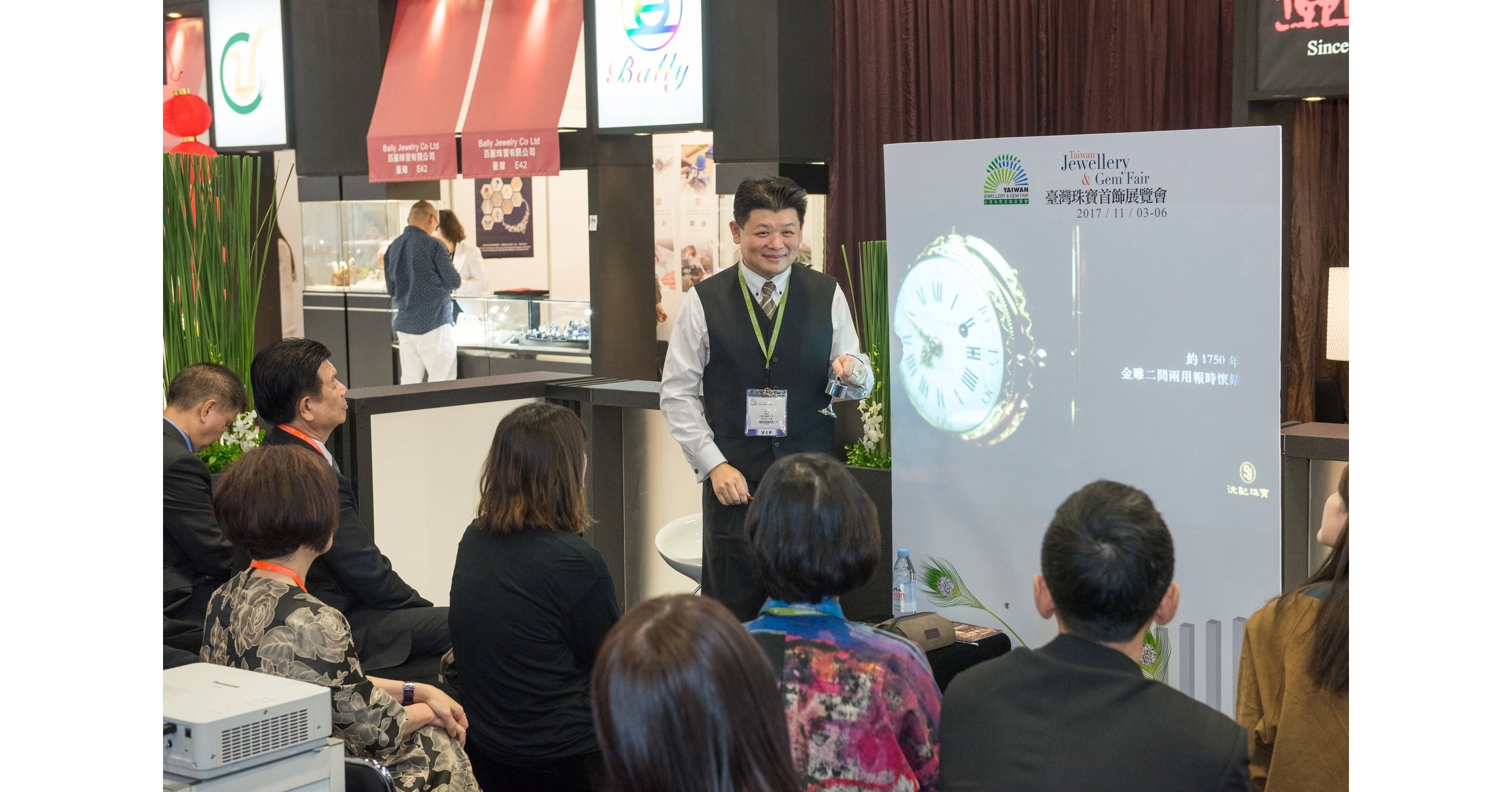 A Taste of Luxury: The New Era of Jewellery Design and Customisation ...