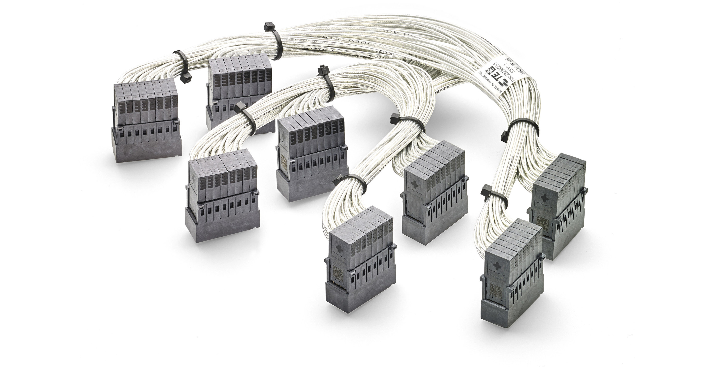 TE Connectivity debuts first right angle cabled backplane connectors