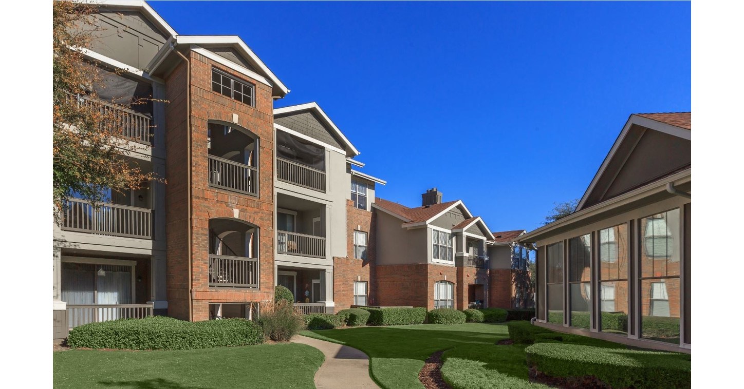 JLL Income Property Trust Acquires Premier Apartments in Suburban Dallas