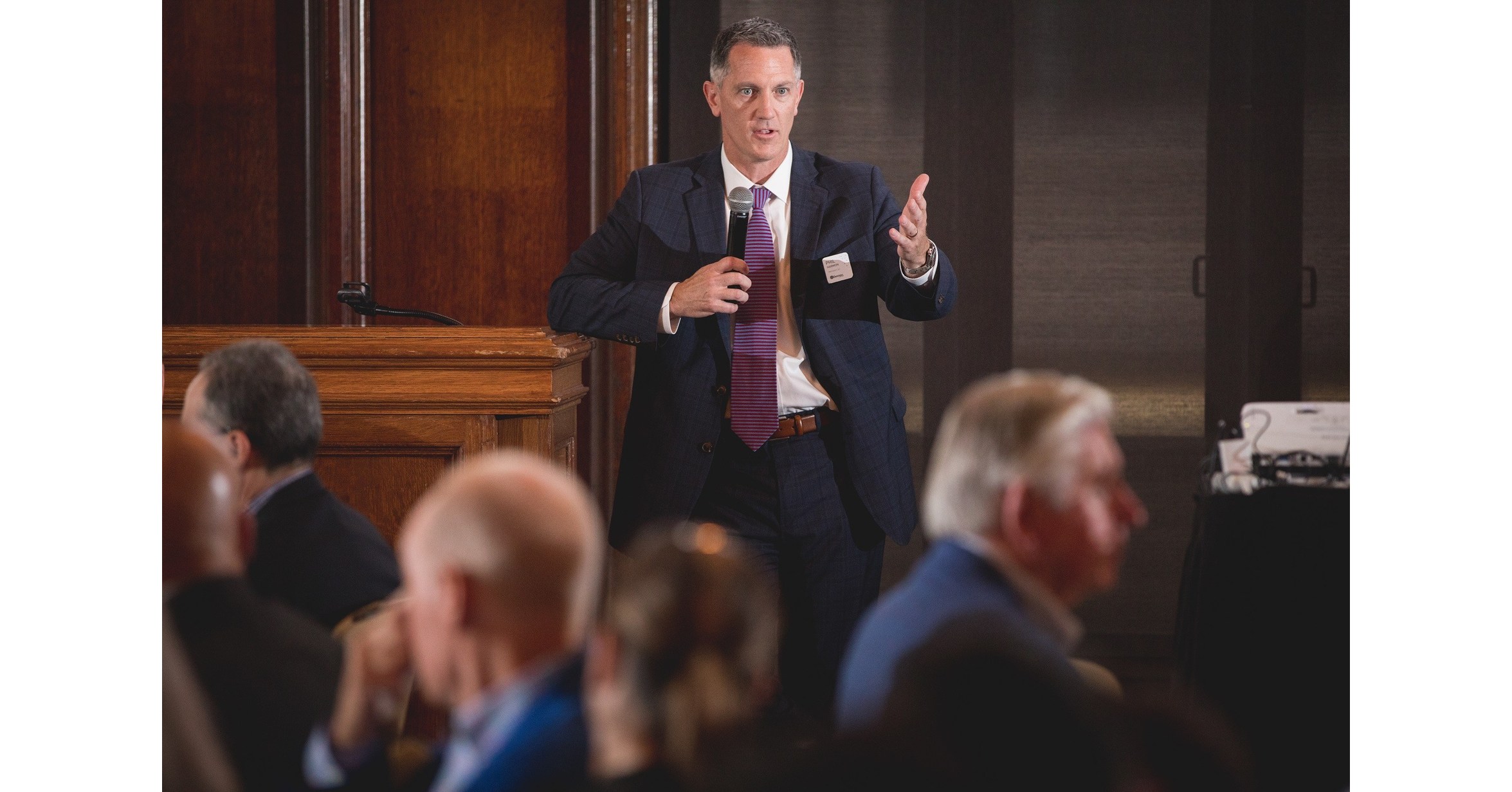 Universal Fibers® Welcomes Global Carpet Industry to NeoCon 2018