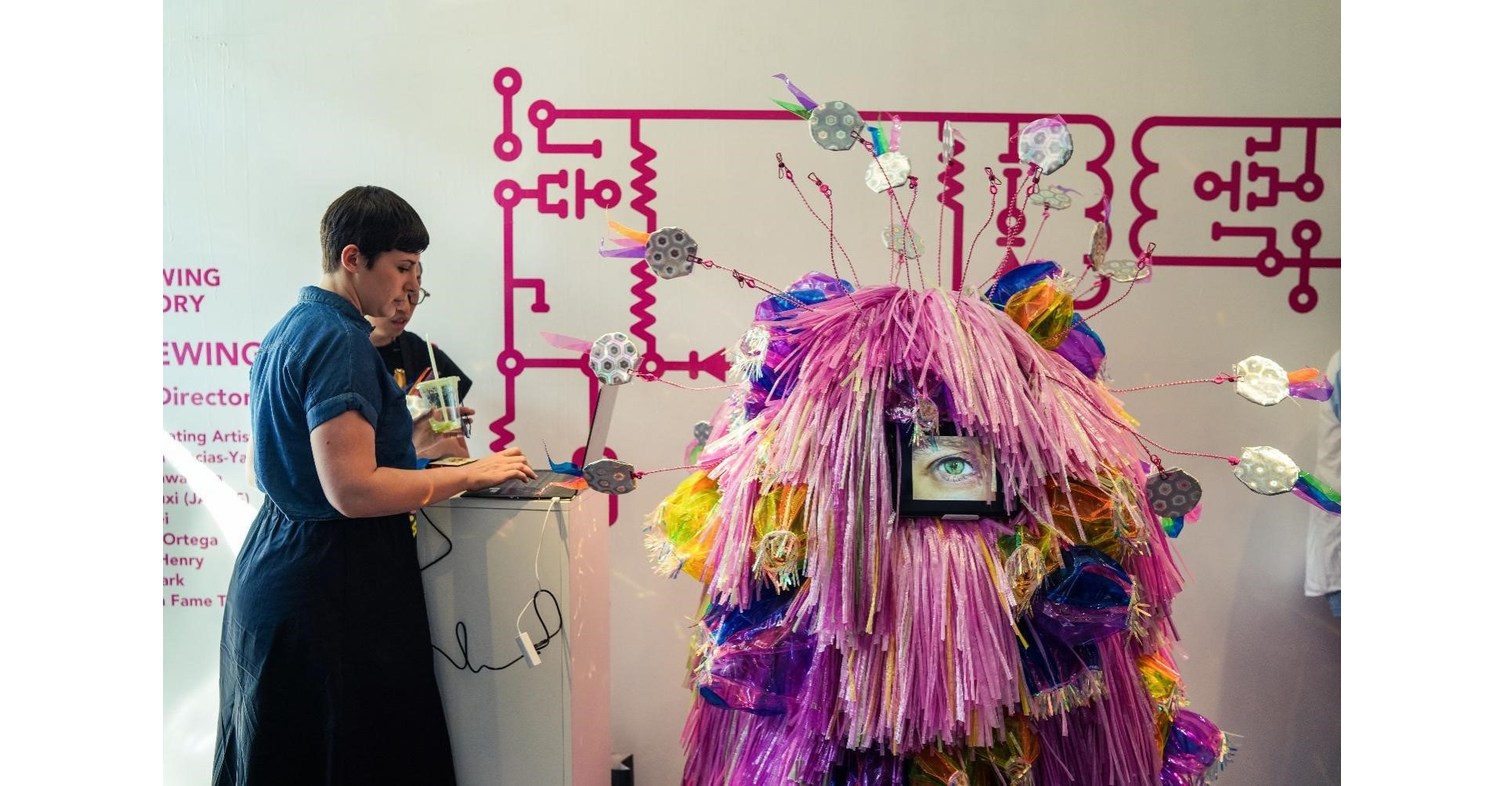 Participatory Pop-up Show: "Labor" at "Chewing Monster" Organic Farm