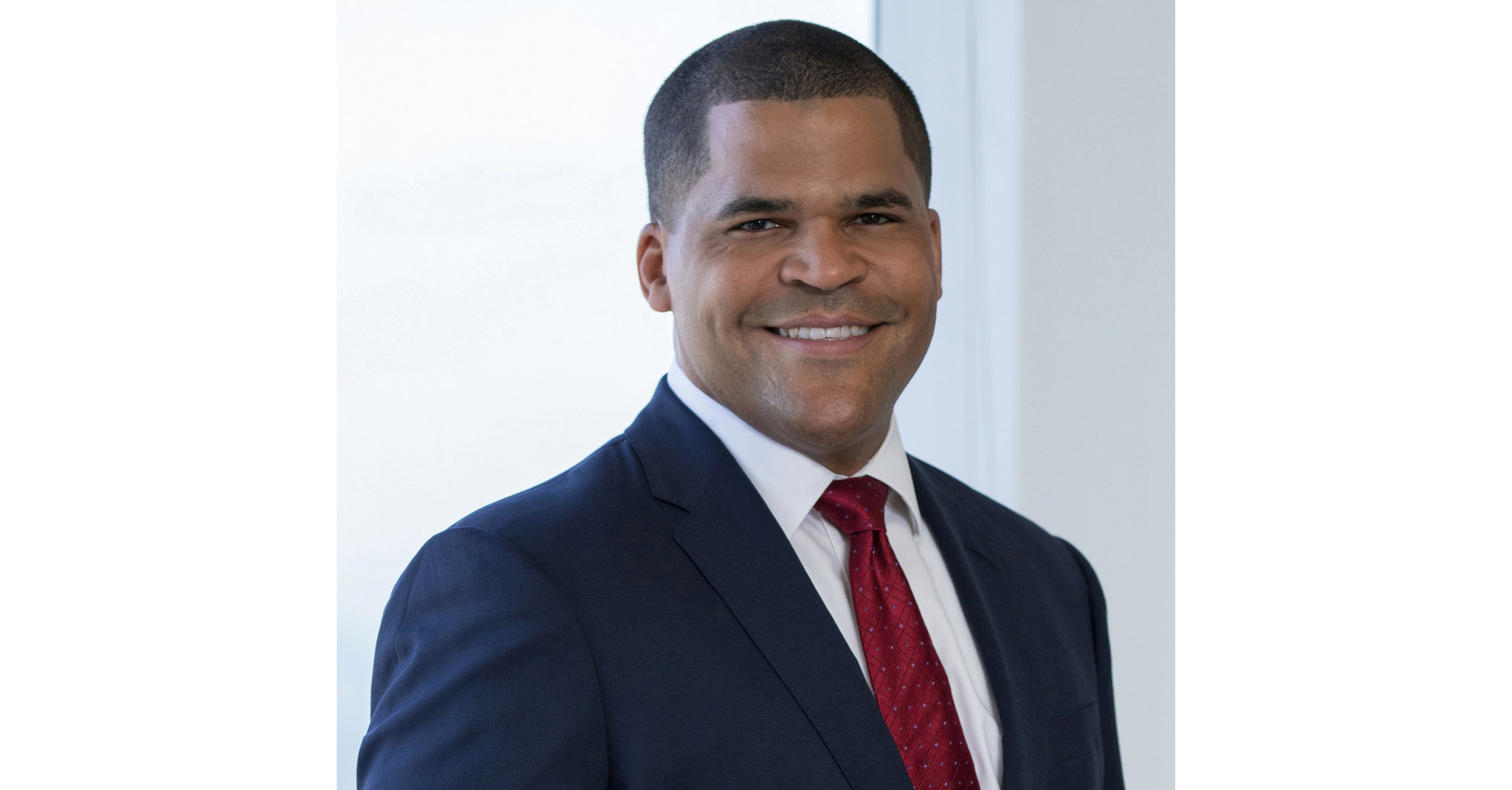 Trial Lawyer Anthony J. "Tony" Phillips Joins McKool Smith in Houston