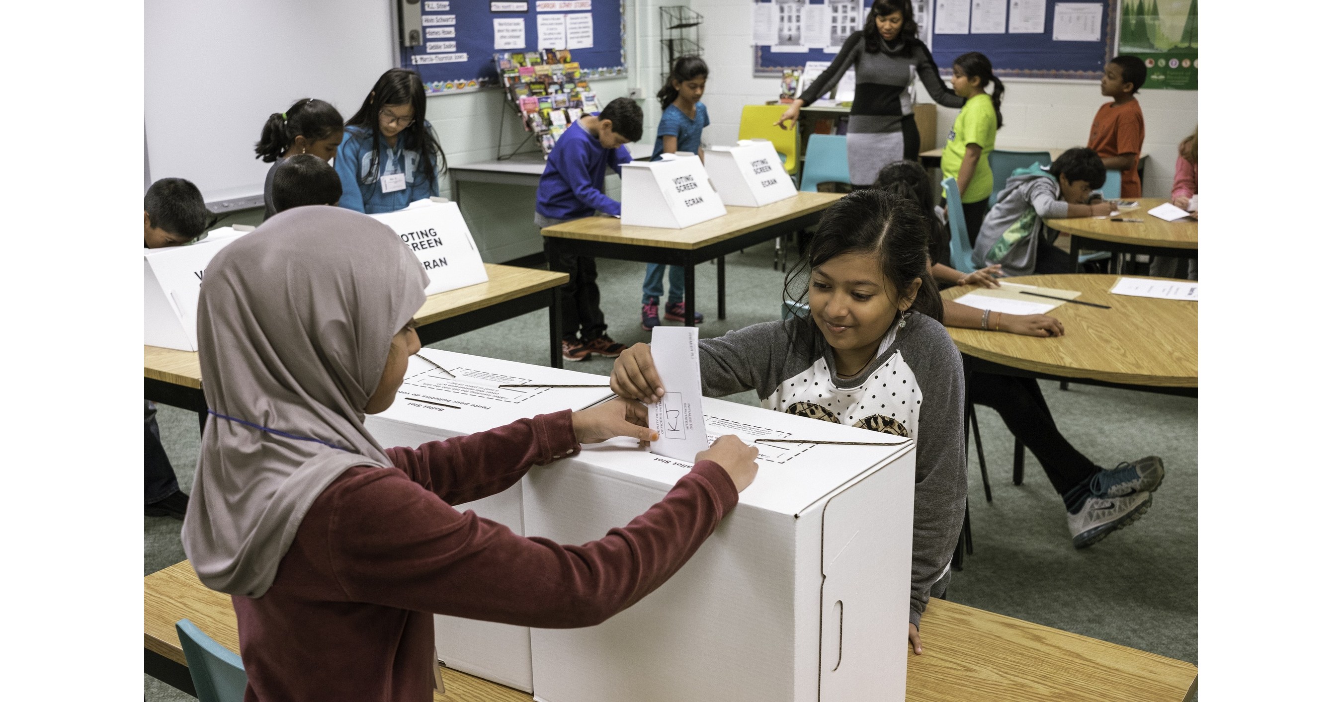 150,000 underage students lead the way to municipal election polls